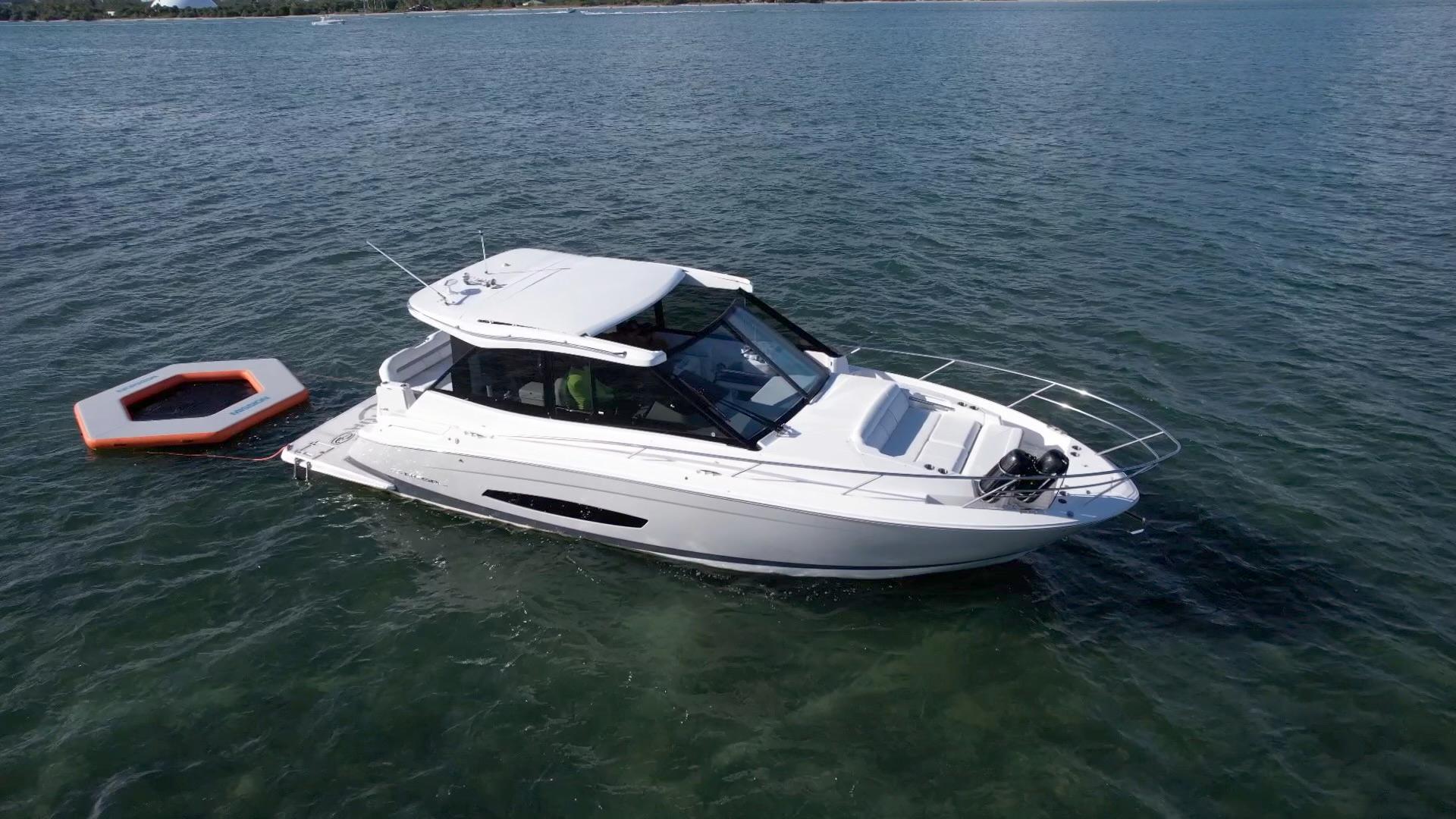 Regal 36 Grande Coupe Usado en Florida - Cosas de Barcos