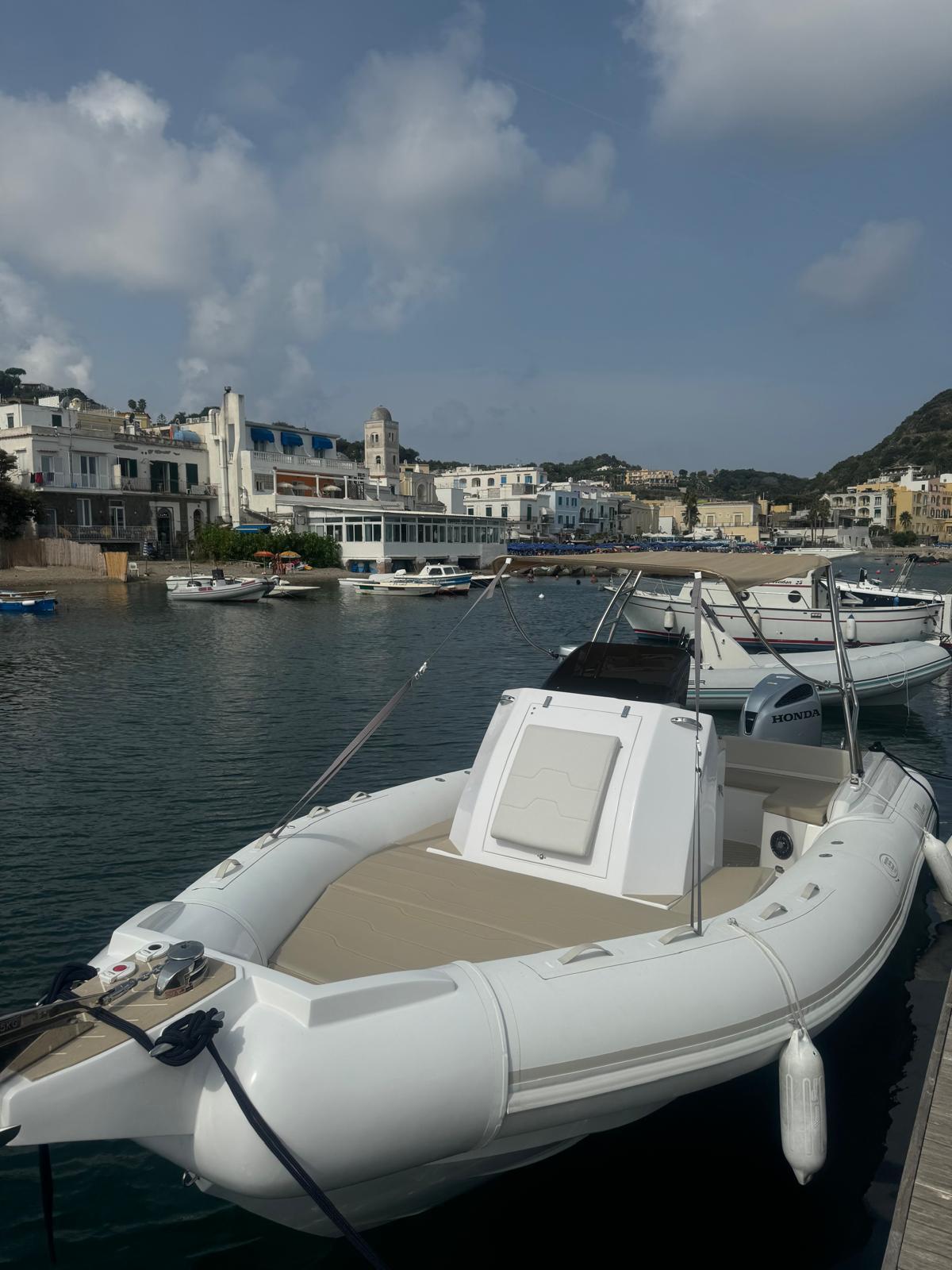 Occasion 2025 Custom TES RIB770S CON CABINA WC - Napoli | TopBoats