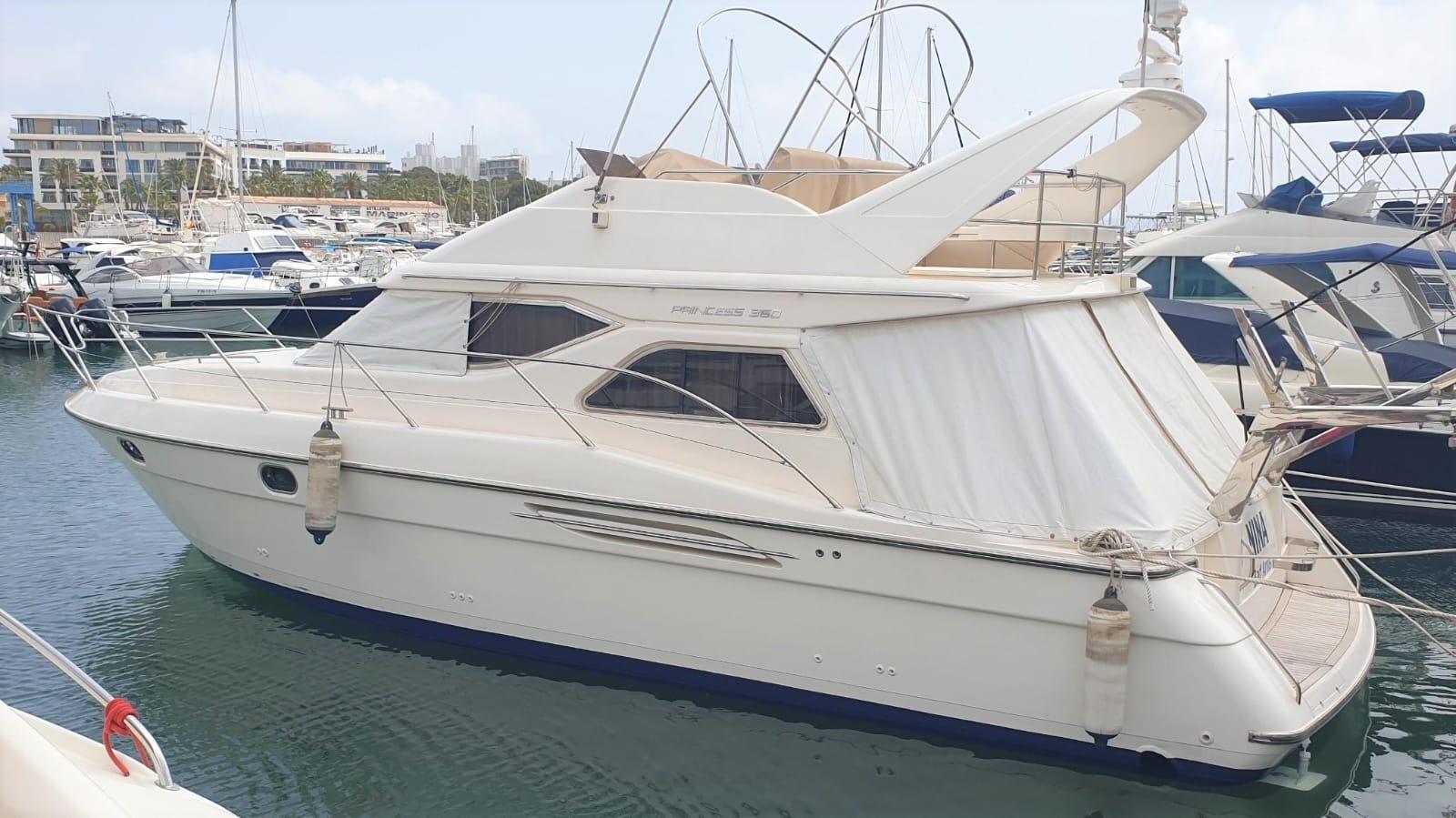 1996 Princess 360 Fly Flybridge for sale - YachtWorld
