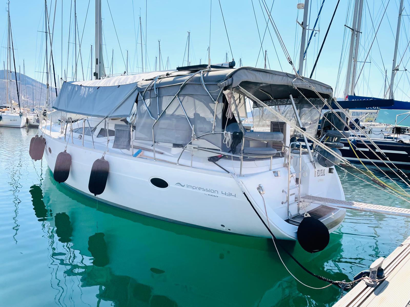 Nieuw 2006 Elan Impression 434 | YachtFocus