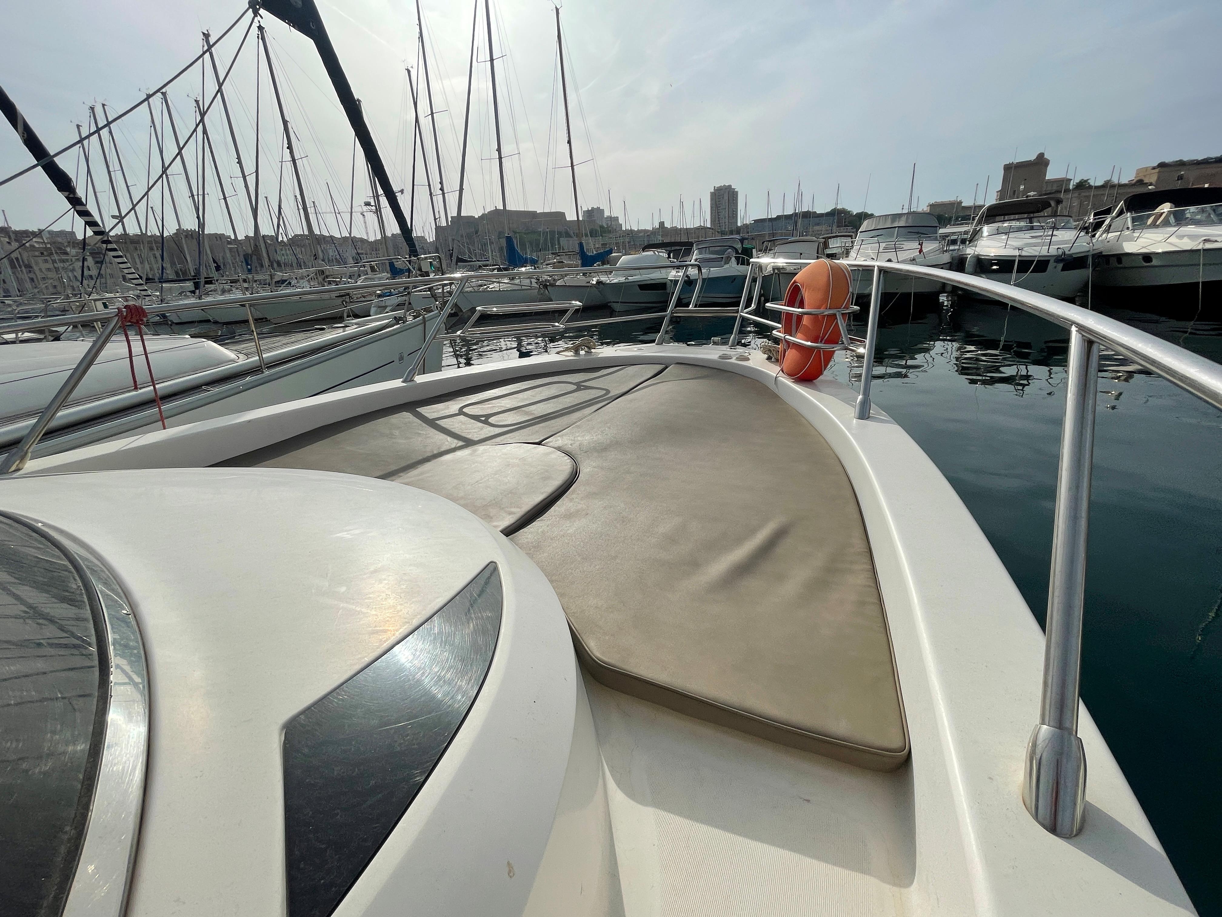 2007 Capelli CAP 32 WA Motorcruiser Kaufen - YachtWorld