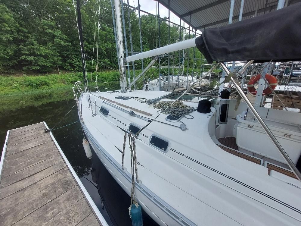 1995 Beneteau Oceanis 351 Cruiser for sale - YachtWorld