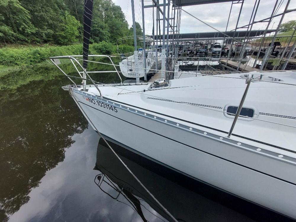 1995 Beneteau Oceanis 351 Cruiser for sale - YachtWorld