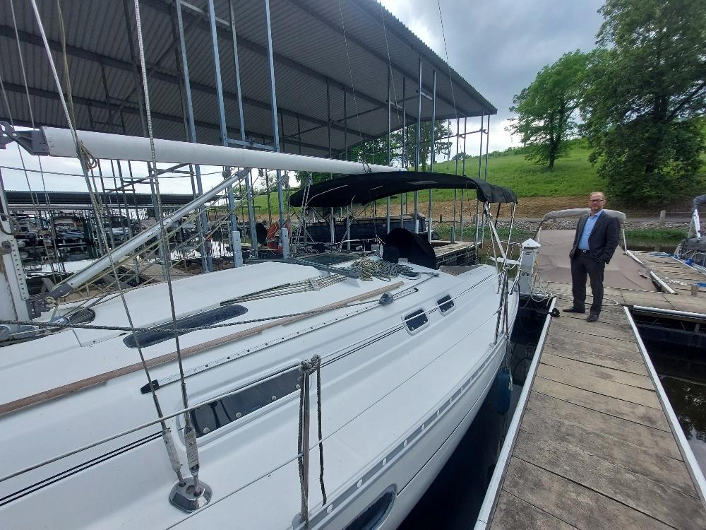 1995 Beneteau Oceanis 351 Cruiser for sale - YachtWorld