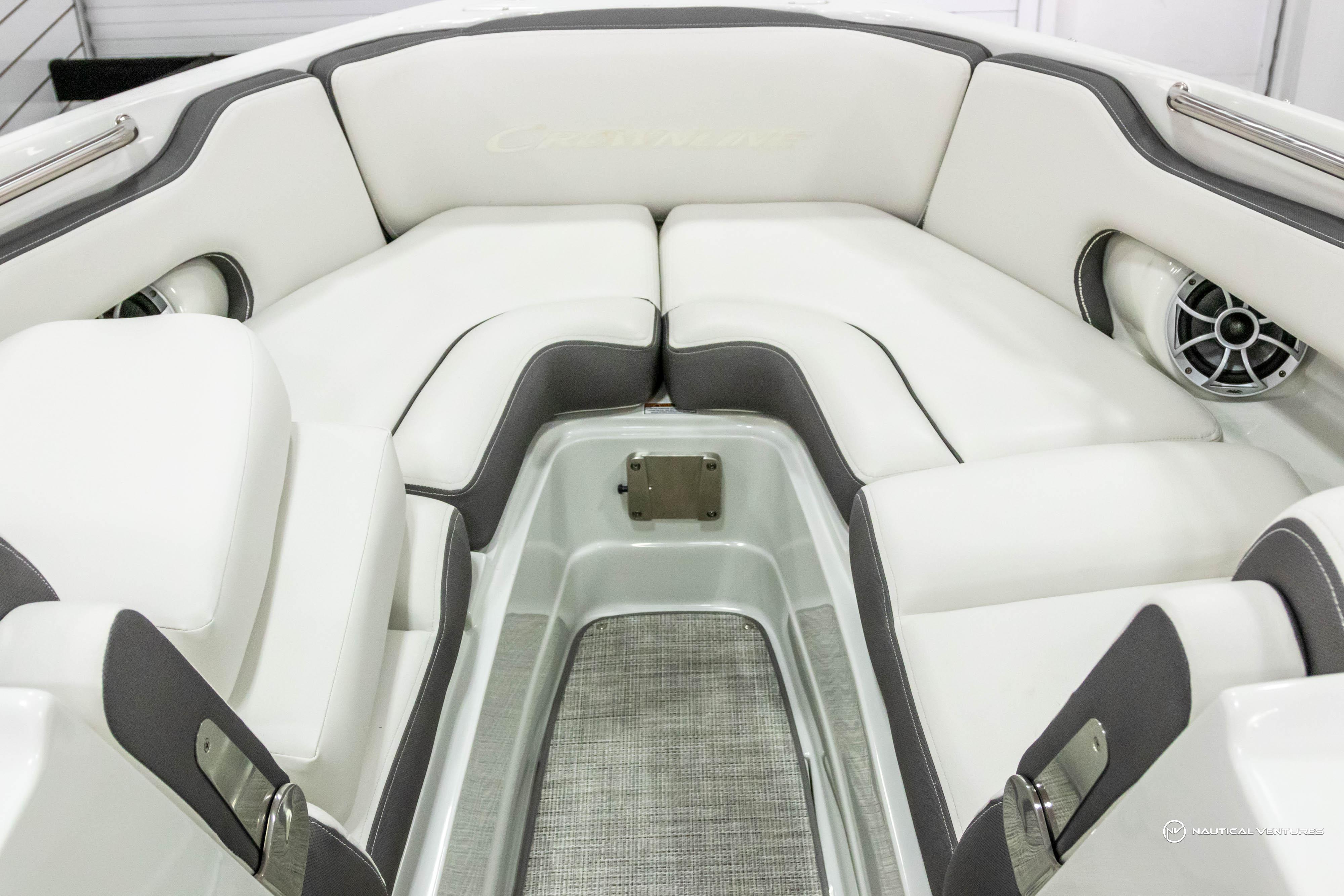 2023 Crownline 260 XSS Deck for sale - YachtWorld