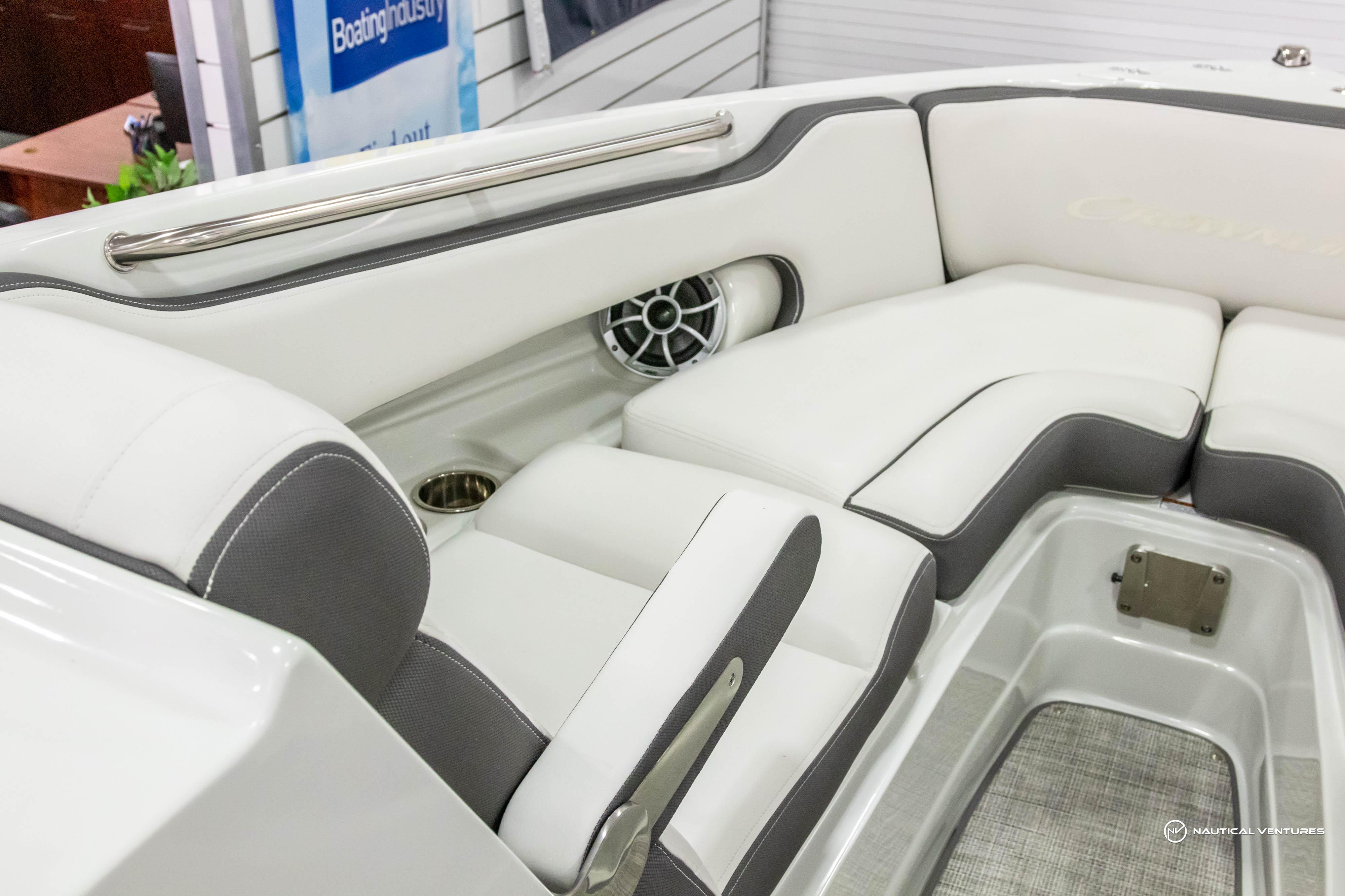 2023 Crownline 260 XSS Deck for sale - YachtWorld