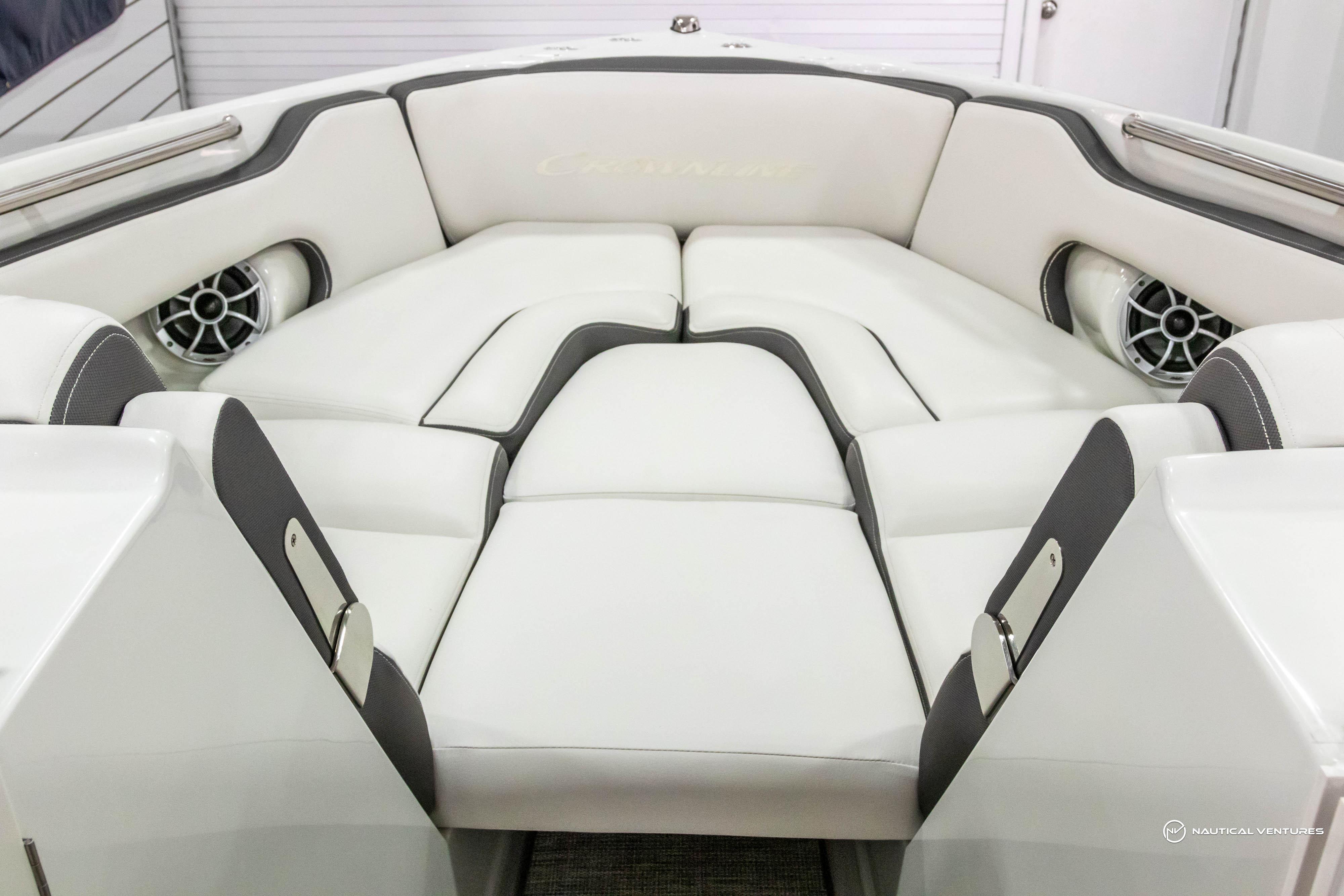 2023 Crownline 260 XSS Deck for sale - YachtWorld