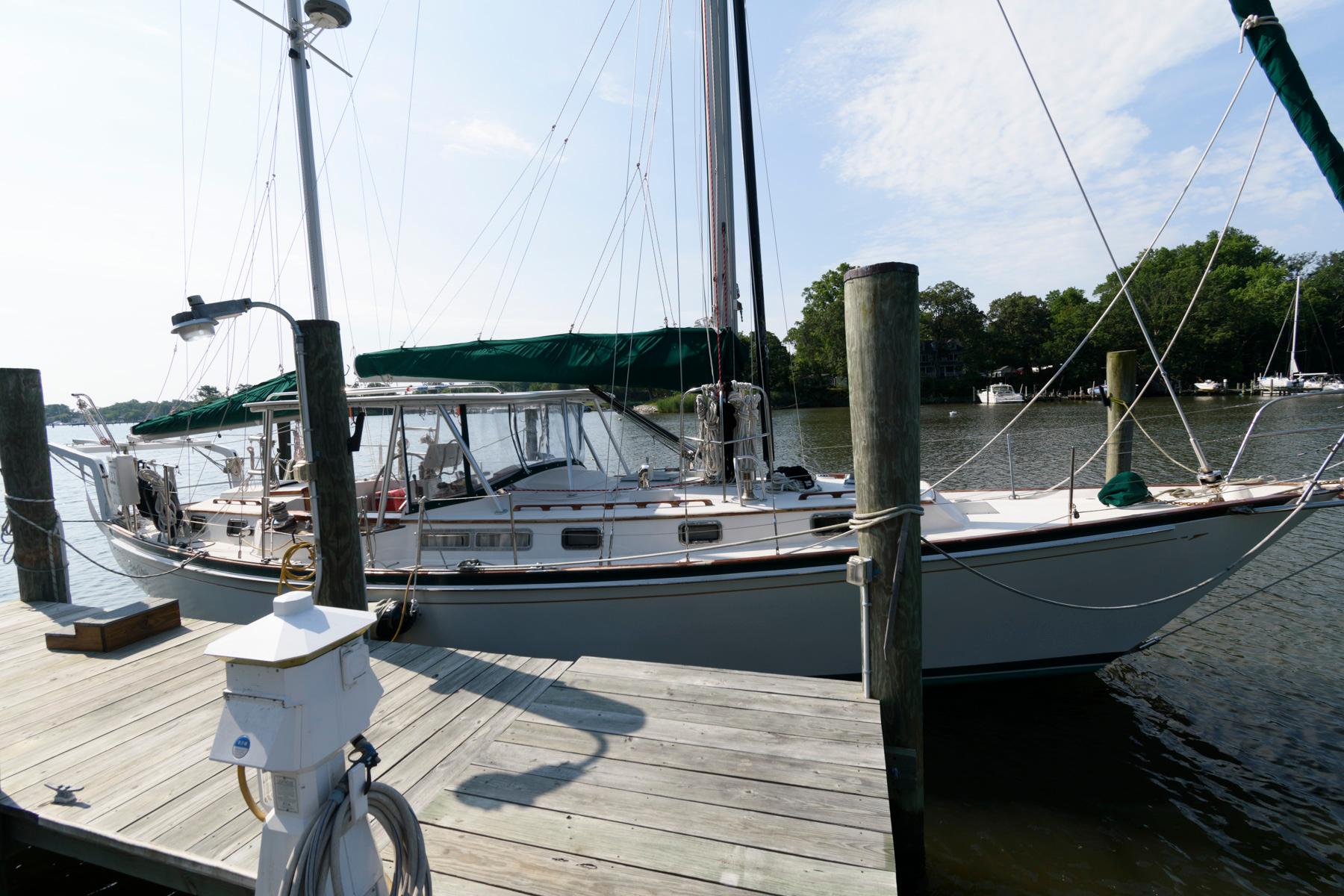 1986 Whitby 42 Center Cockpit Ketch Centre Cockpit for sale - YachtWorld