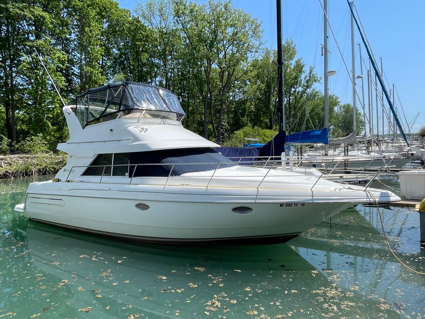 1998 Cruisers Yachts 3585 Flybridge Cruiser for sale - YachtWorld