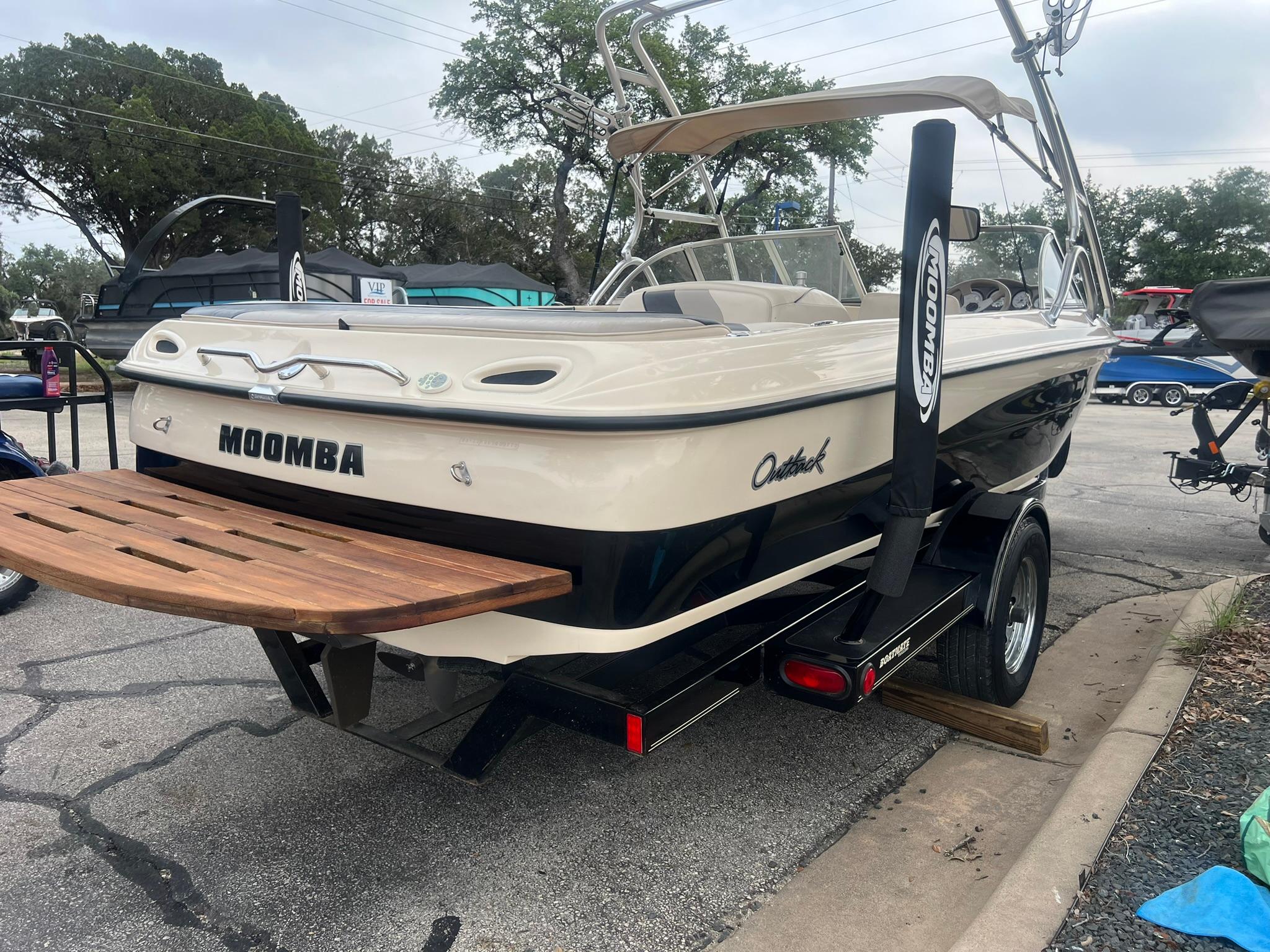 2002 Moomba Outback Ski and Wakeboard for sale - YachtWorld