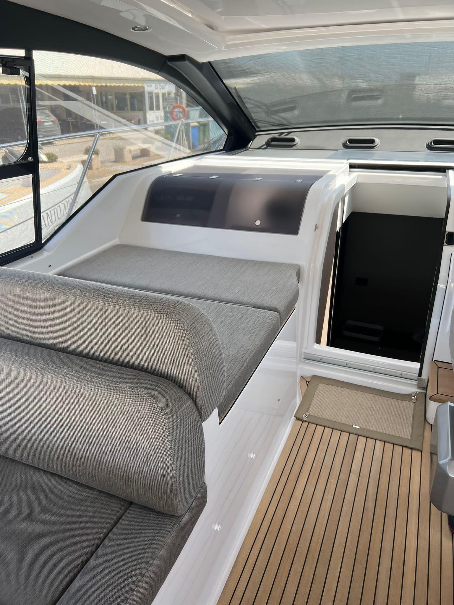 2021 Azimut Atlantis 51 Express Cruiser for sale - YachtWorld