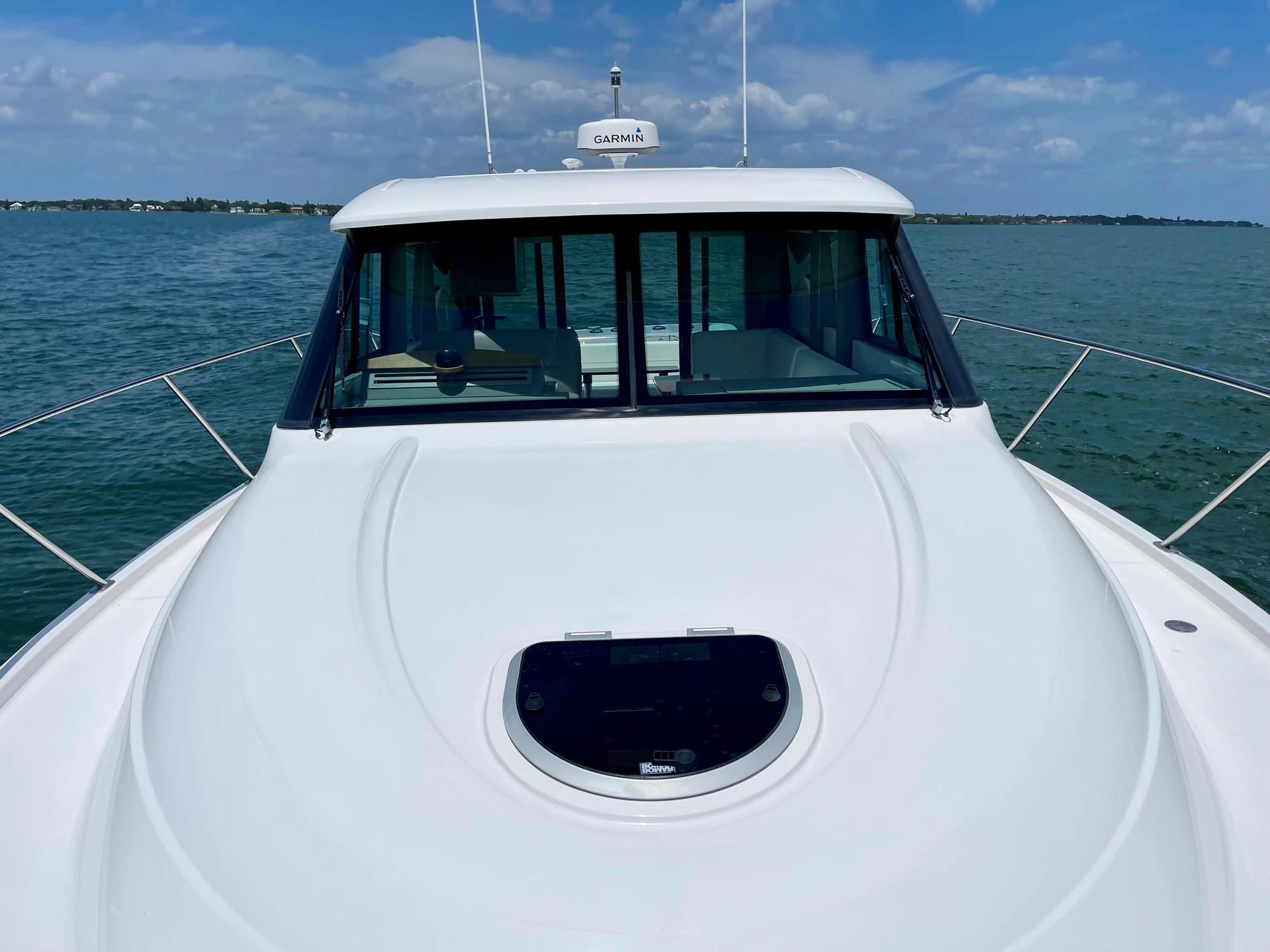 2019 Tiara Yachts 39 Coupe Motor Yacht for sale - YachtWorld