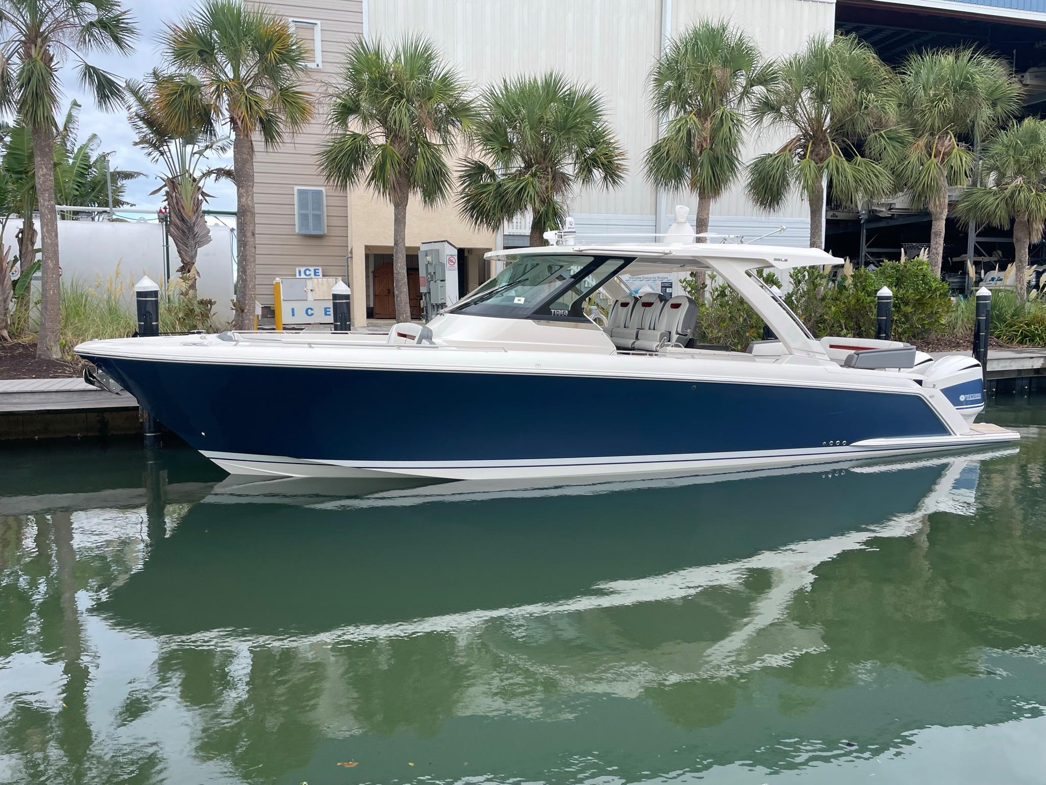 2018 Tiara Sport 38 LS Cuddy Cabin for sale - YachtWorld