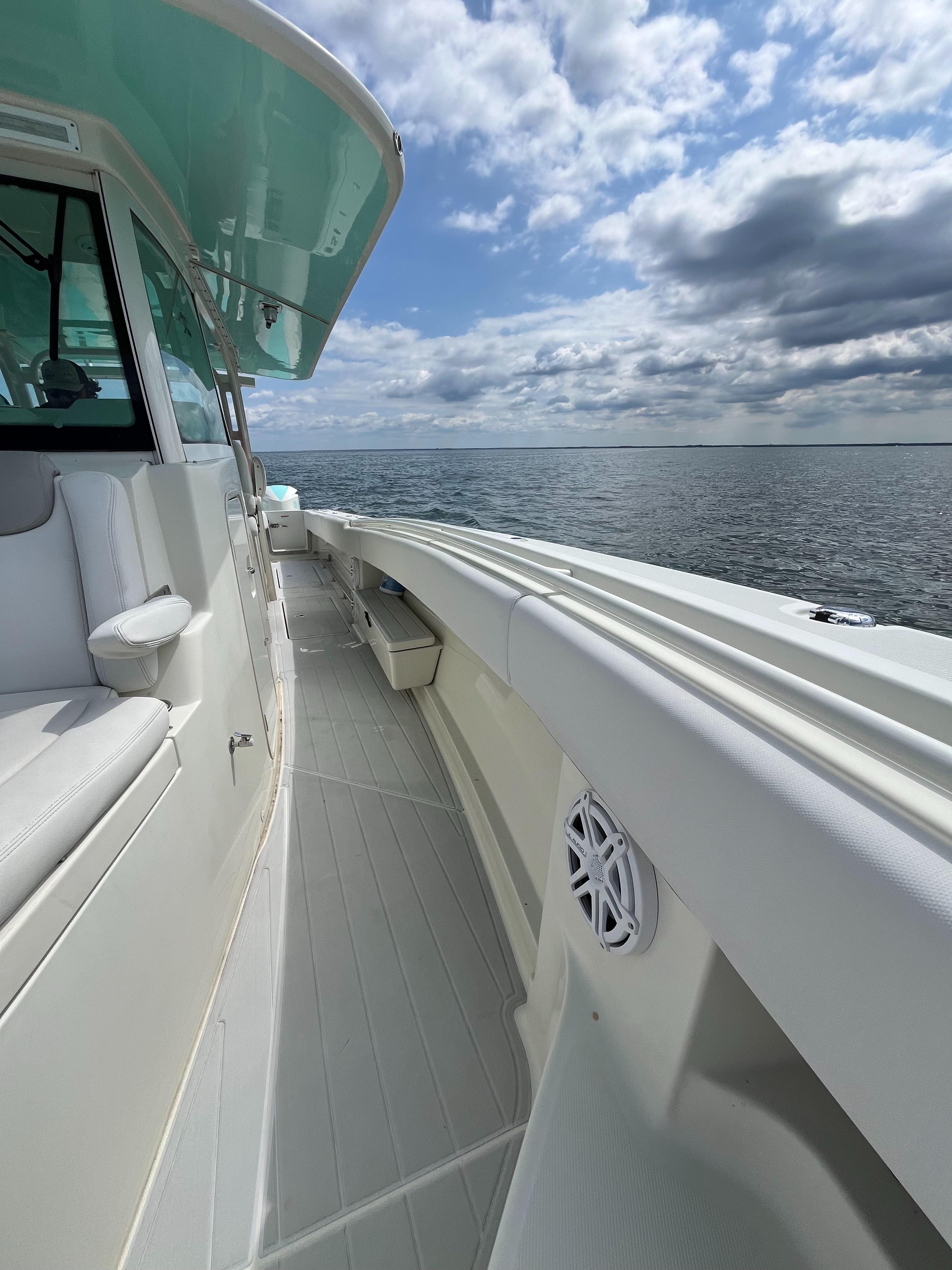 2019 HCB Siesta Center Console for sale - YachtWorld