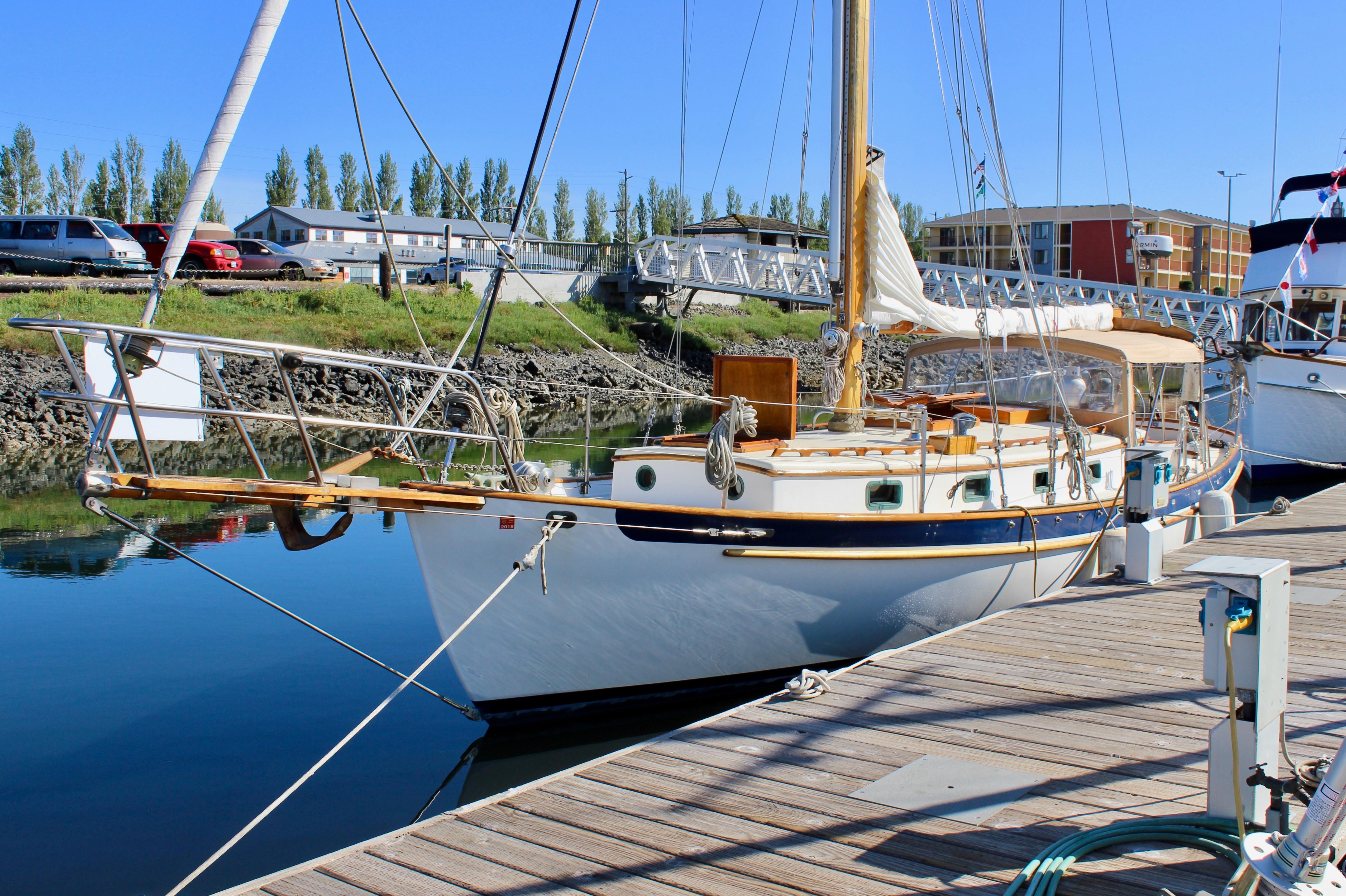 1988 Cape George 38 Cruiser for sale - YachtWorld