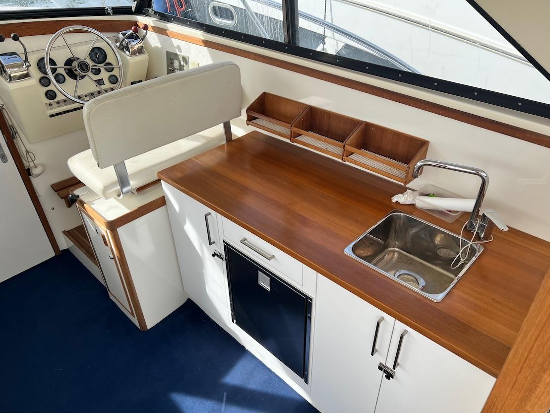 1991 Bertram 28 Flybridge CRUISER Cruiser for sale - YachtWorld