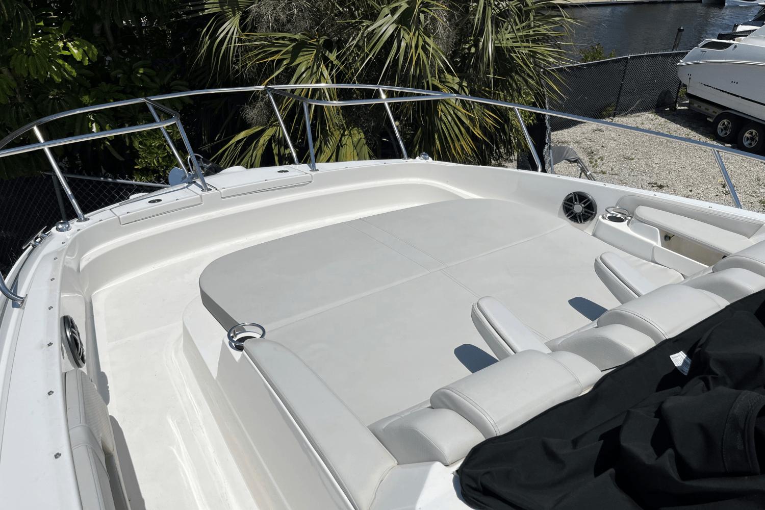 2022 Sea Ray 32 SUNDANCER OUTBOARD Sports Cruiser for sale - YachtWorld