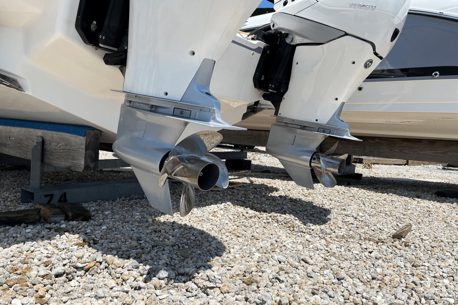 2022 Sea Ray 32 SUNDANCER OUTBOARD Sports Cruiser for sale - YachtWorld