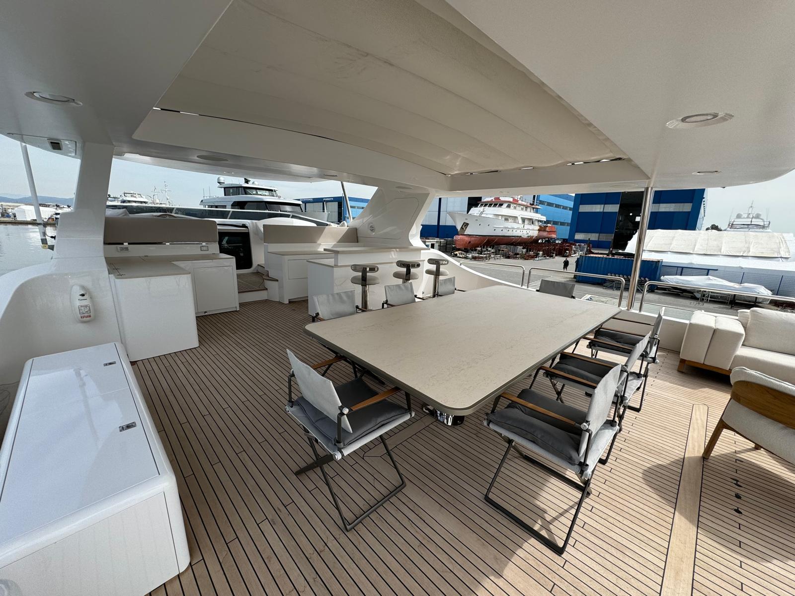 SERENDIPITY Motor Yachts Azimut for sale - YachtWorld