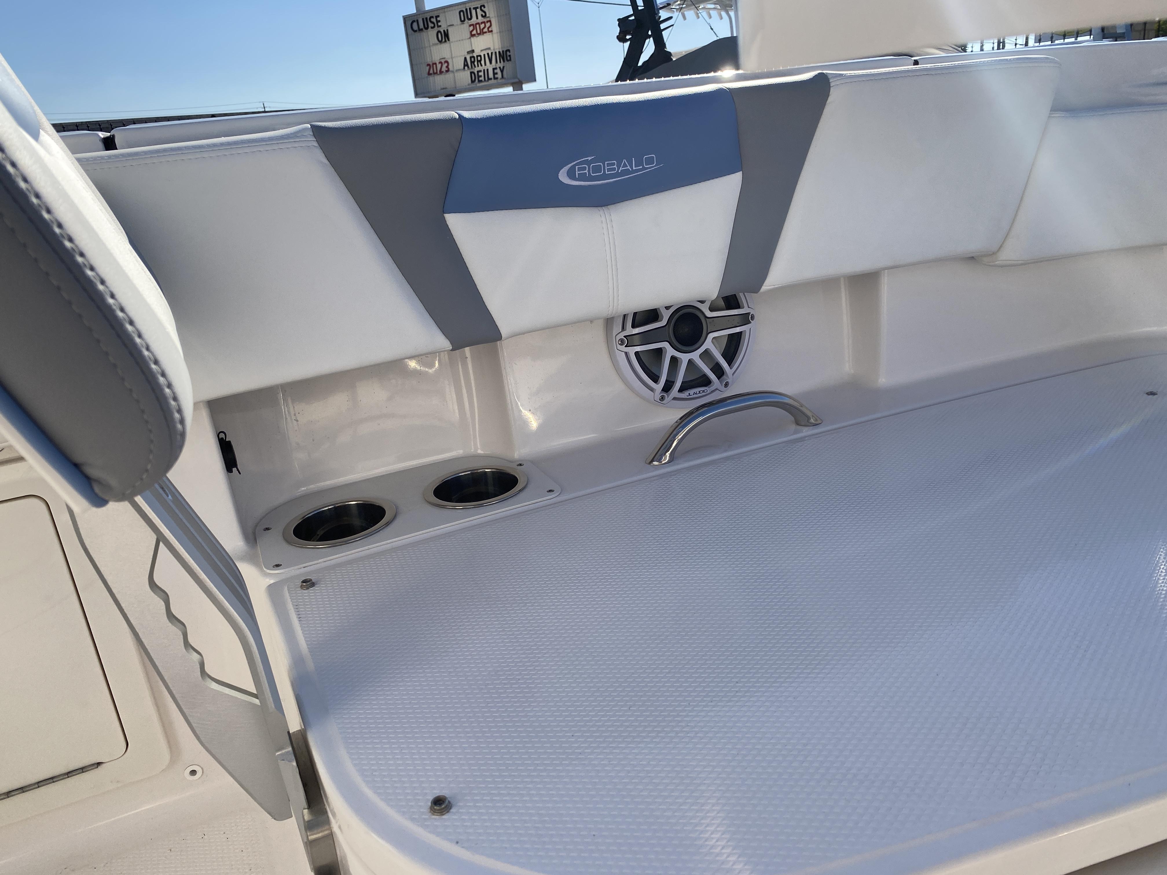 2023 Robalo 266 Bay for sale - YachtWorld