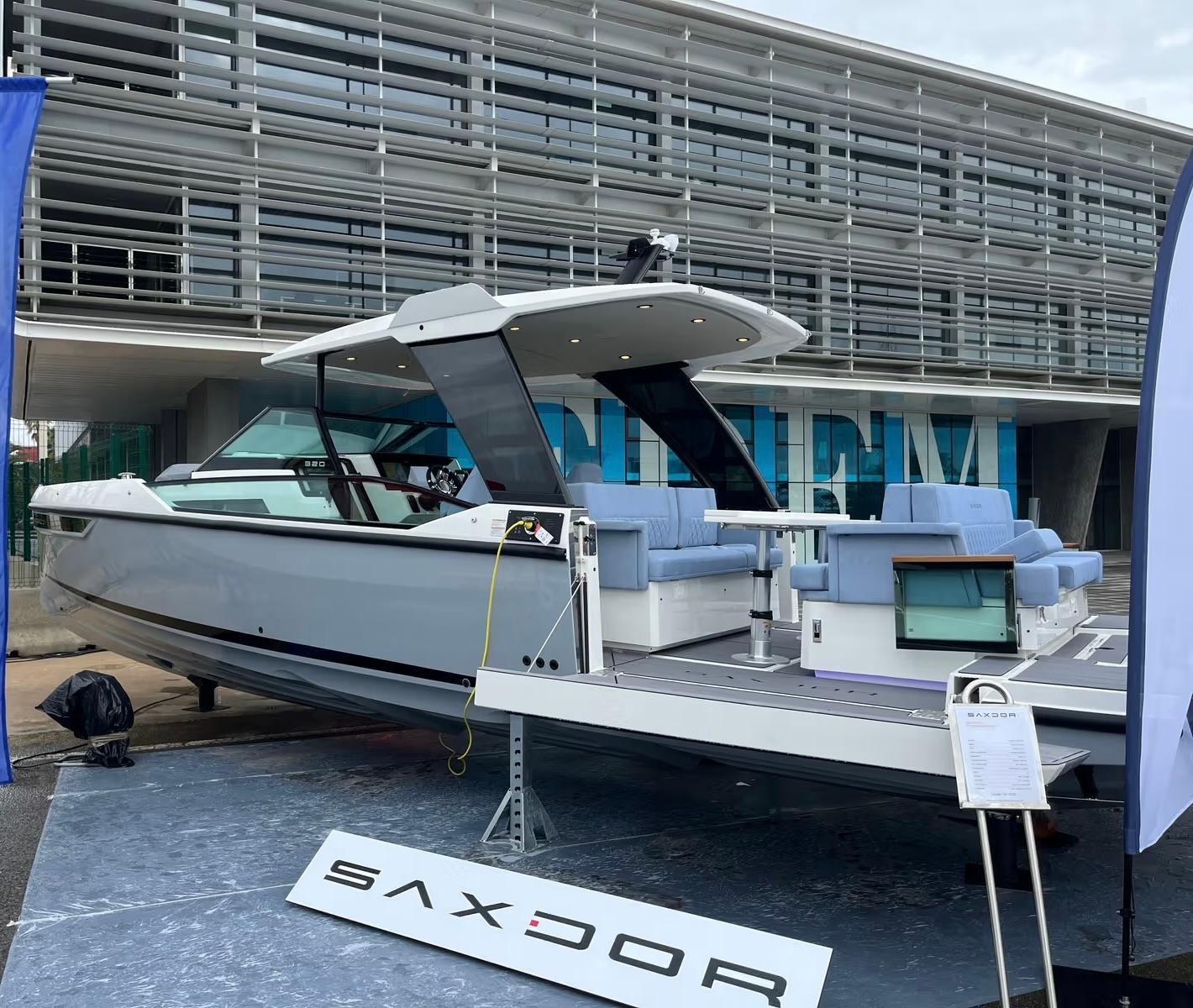 New Saxdor 320 GTO in Barcelona - iNautia