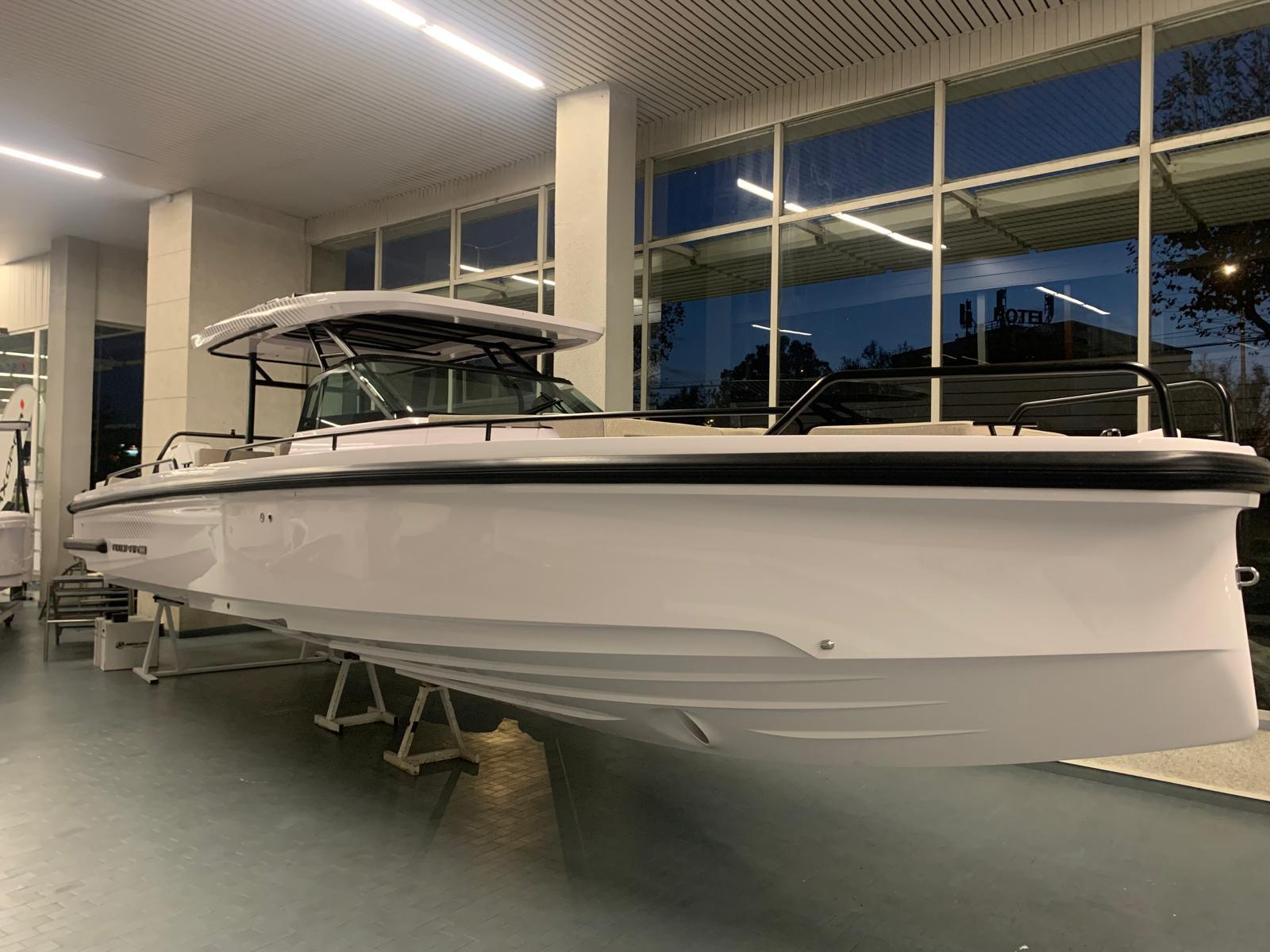 New 2025 Axopar 37 Sun Top - Girona | TopBoats
