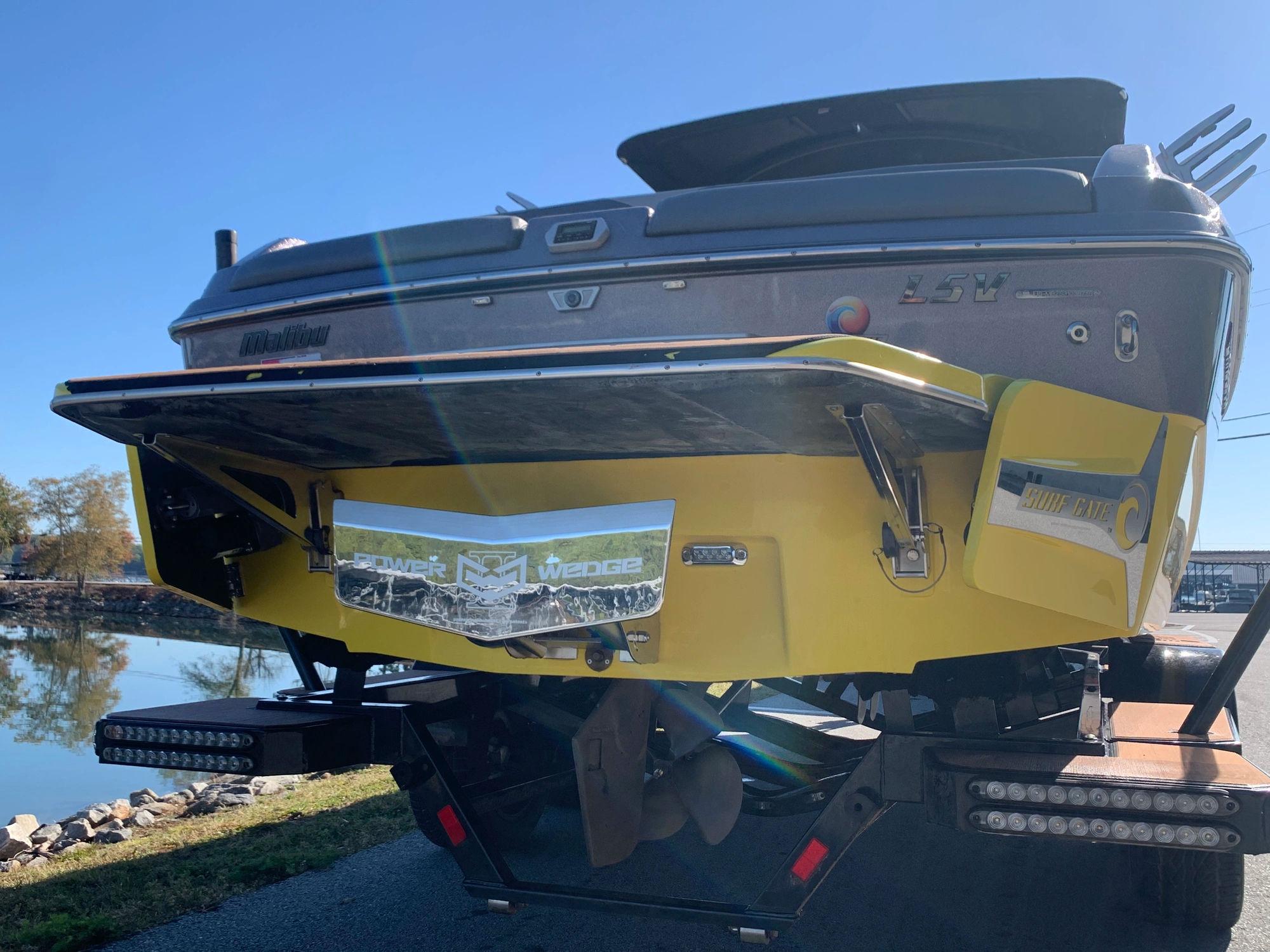 2017 Malibu Wakesetter 23 LSV Ski and Wakeboard for sale - YachtWorld