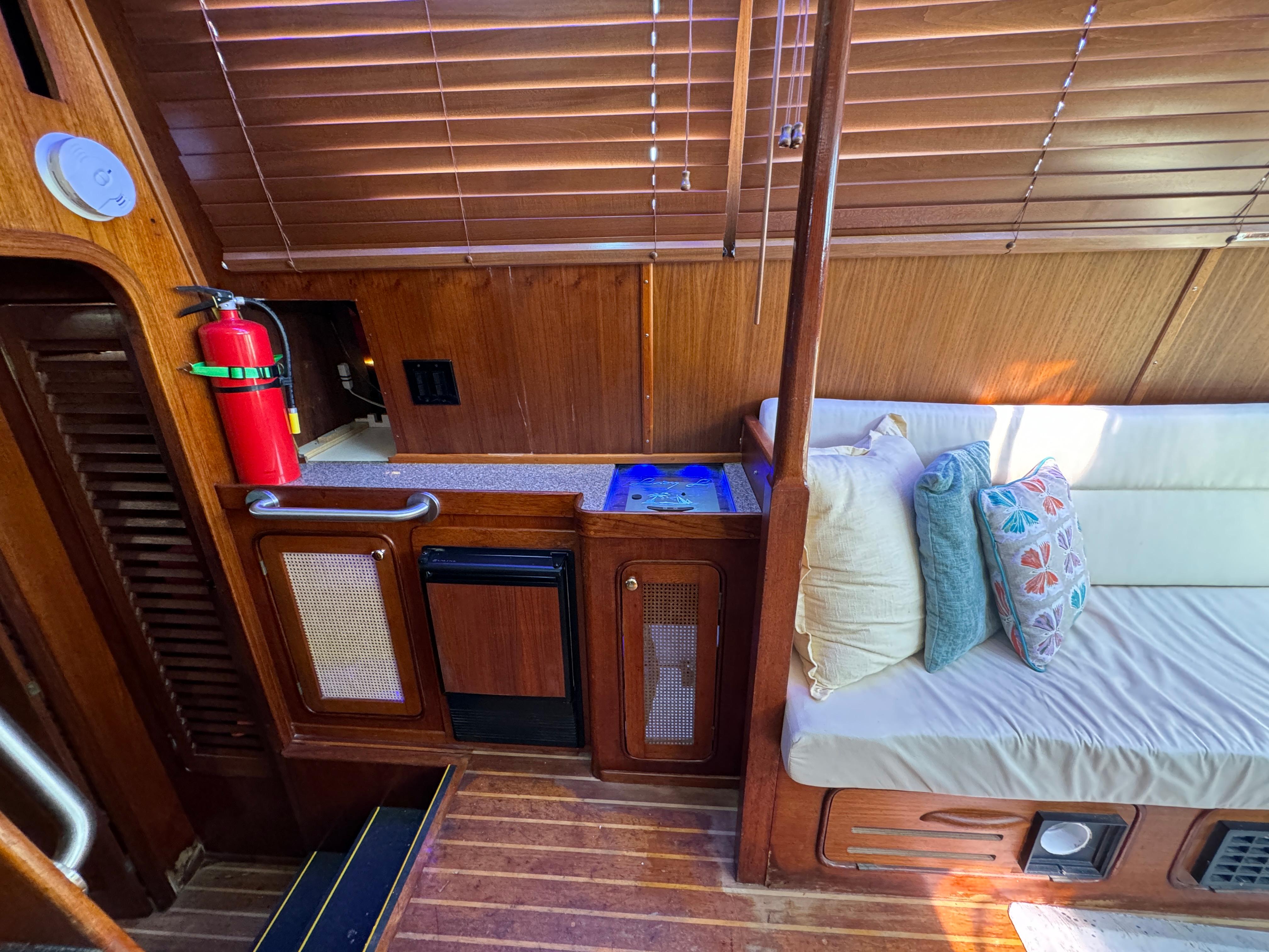1979 Gulfstar 47 Sailmaster Centre Cockpit for sale - YachtWorld