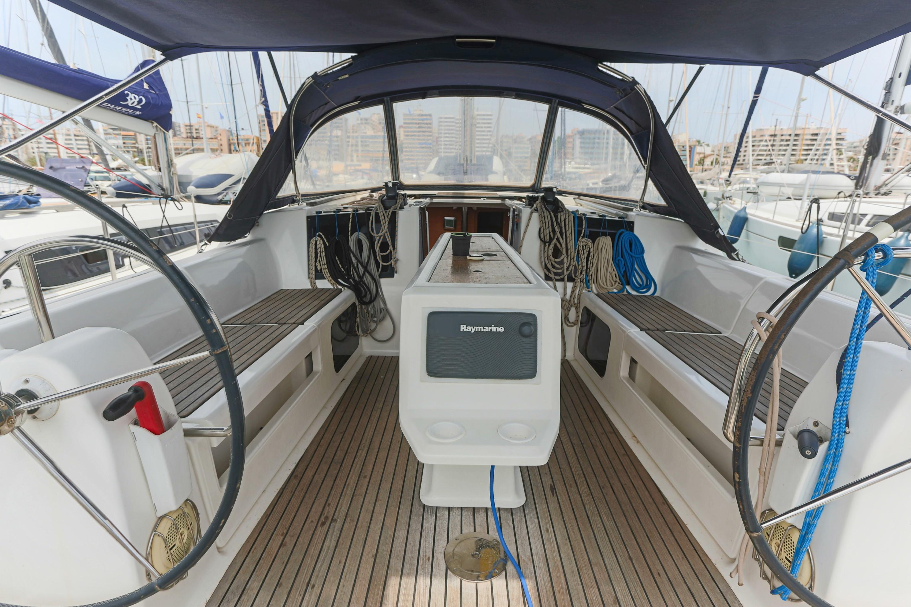 2016 Dufour 412 Grand Large Racer/Cruiser for sale - YachtWorld