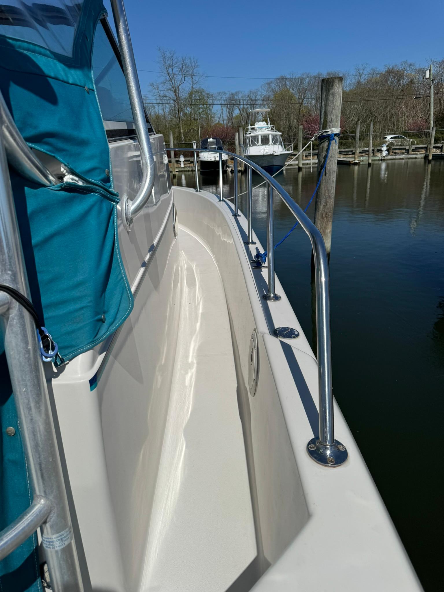 1995 Pro-Line 2950 Walkaround Cuddy Cabin Cuddy Cabin for sale - YachtWorld