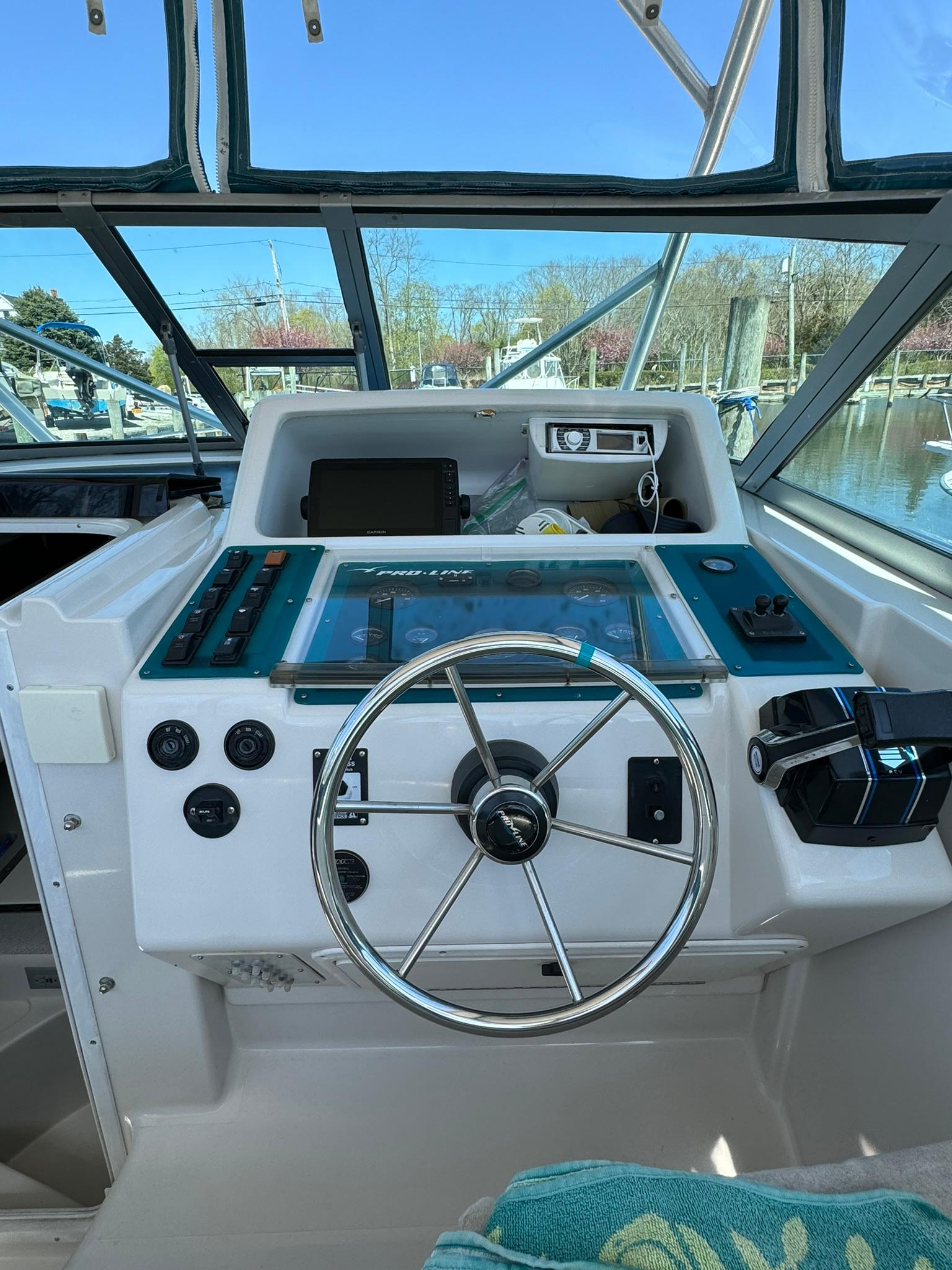1995 Pro-Line 2950 Walkaround Cuddy Cabin Cuddy Cabin for sale - YachtWorld