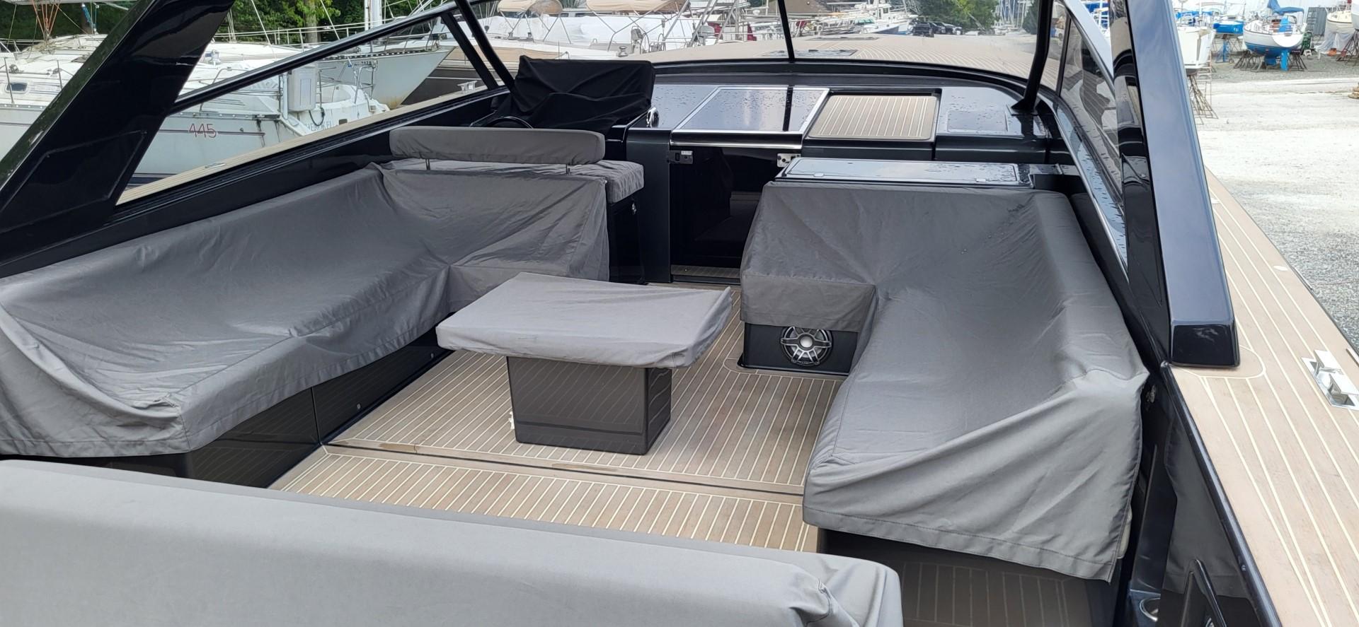 2023 VanDutch 56 Express Cruiser for sale - YachtWorld