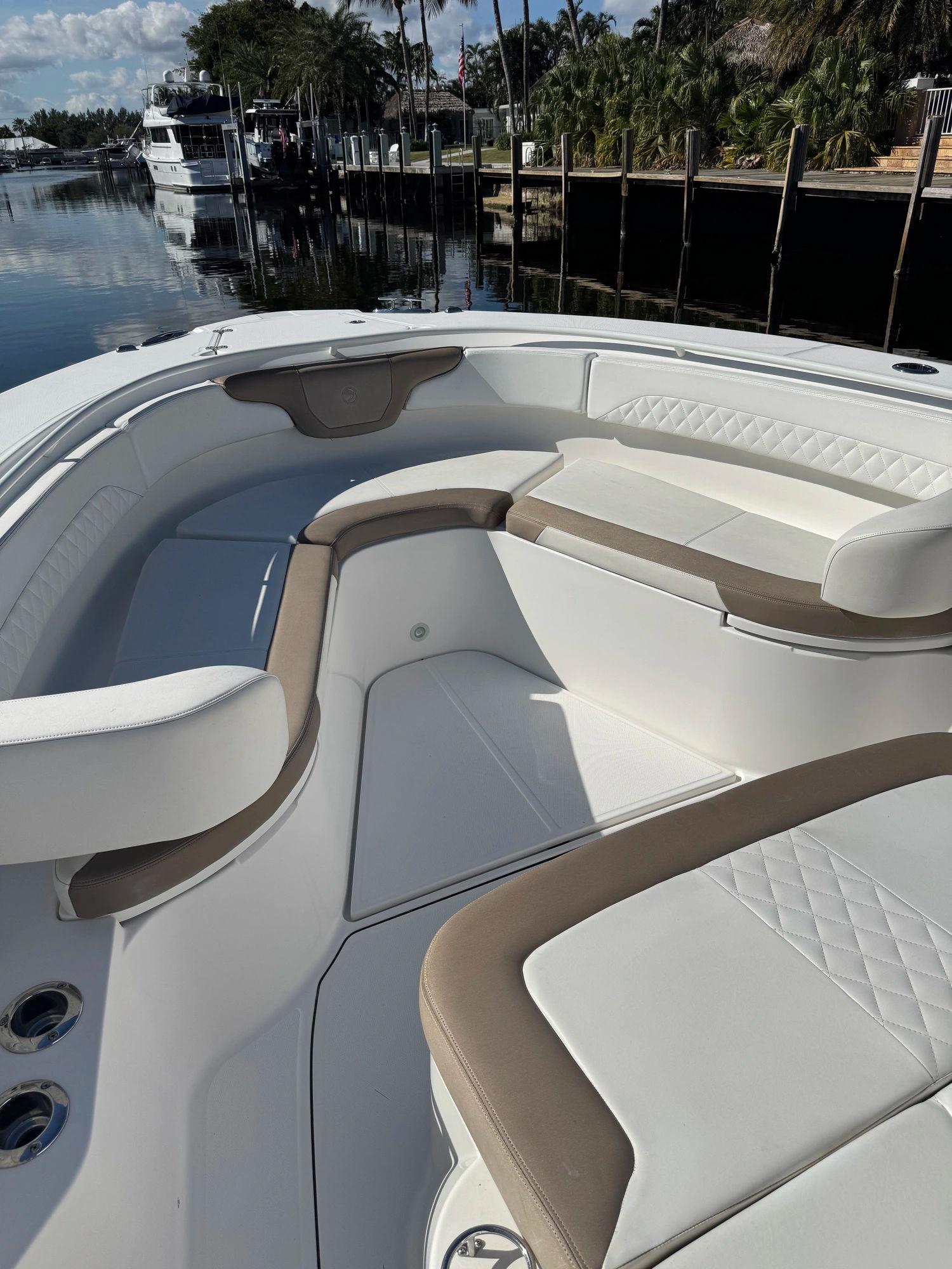 2019 Edgewater 370 CC Center Console for sale - YachtWorld