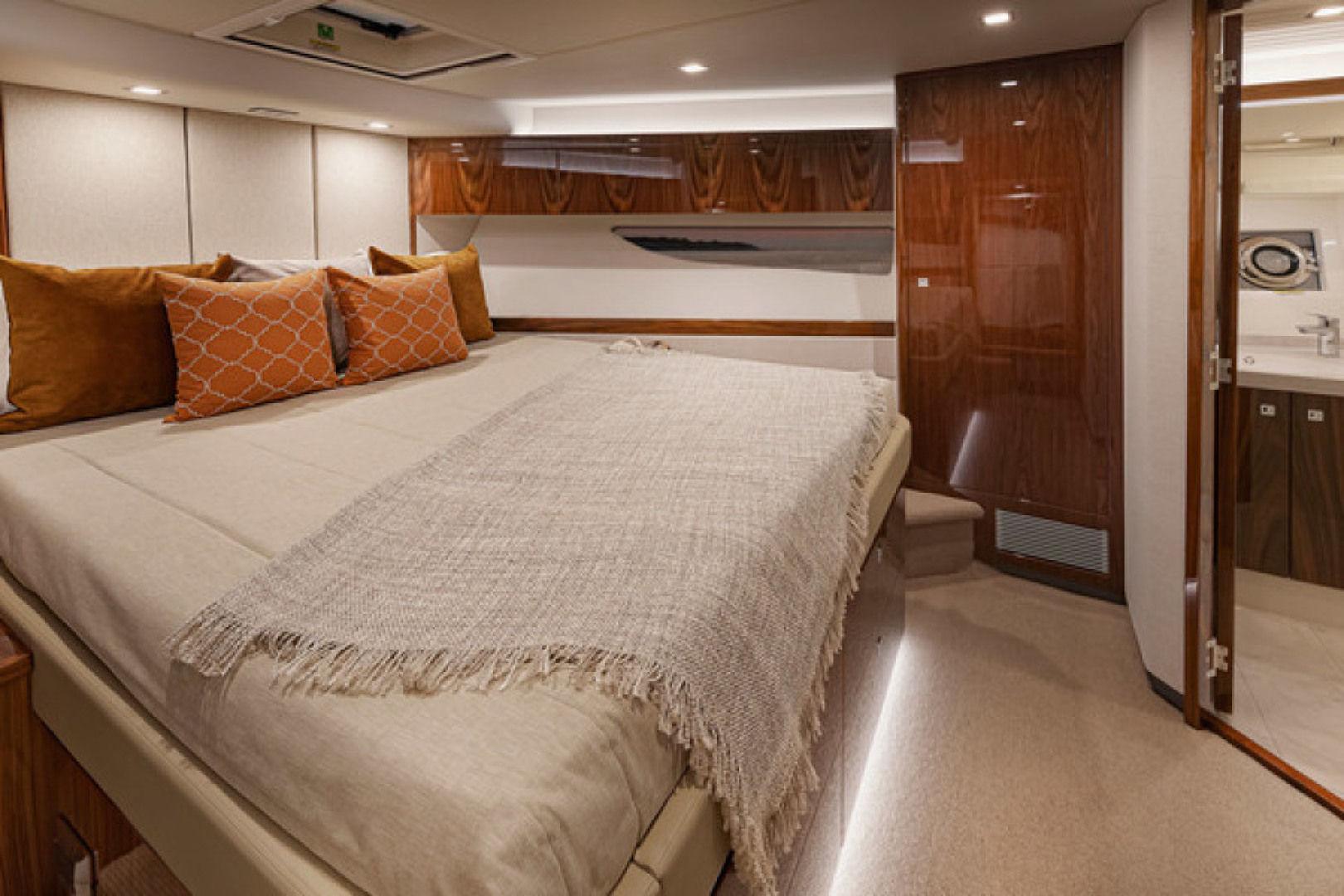 2026 Riviera 72 Sports Motor Yacht Cruiser for sale - YachtWorld