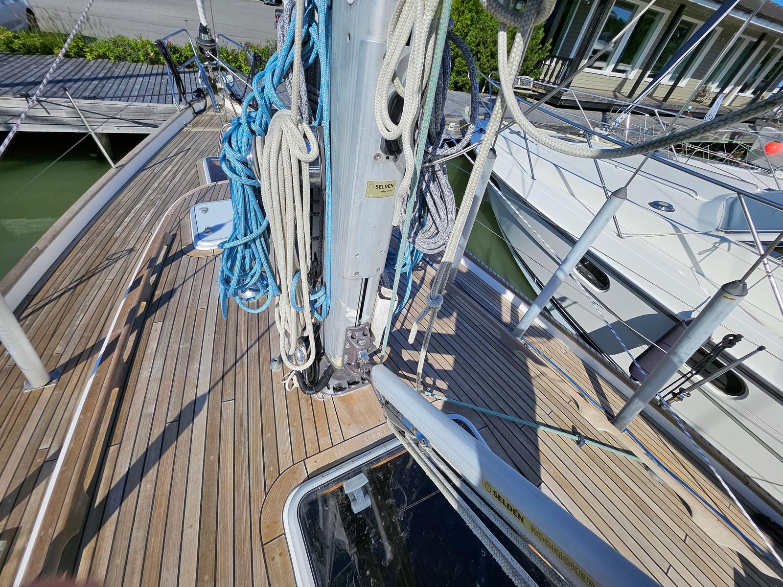 2003 Hallberg-Rassy 43 Cruiser for sale - YachtWorld