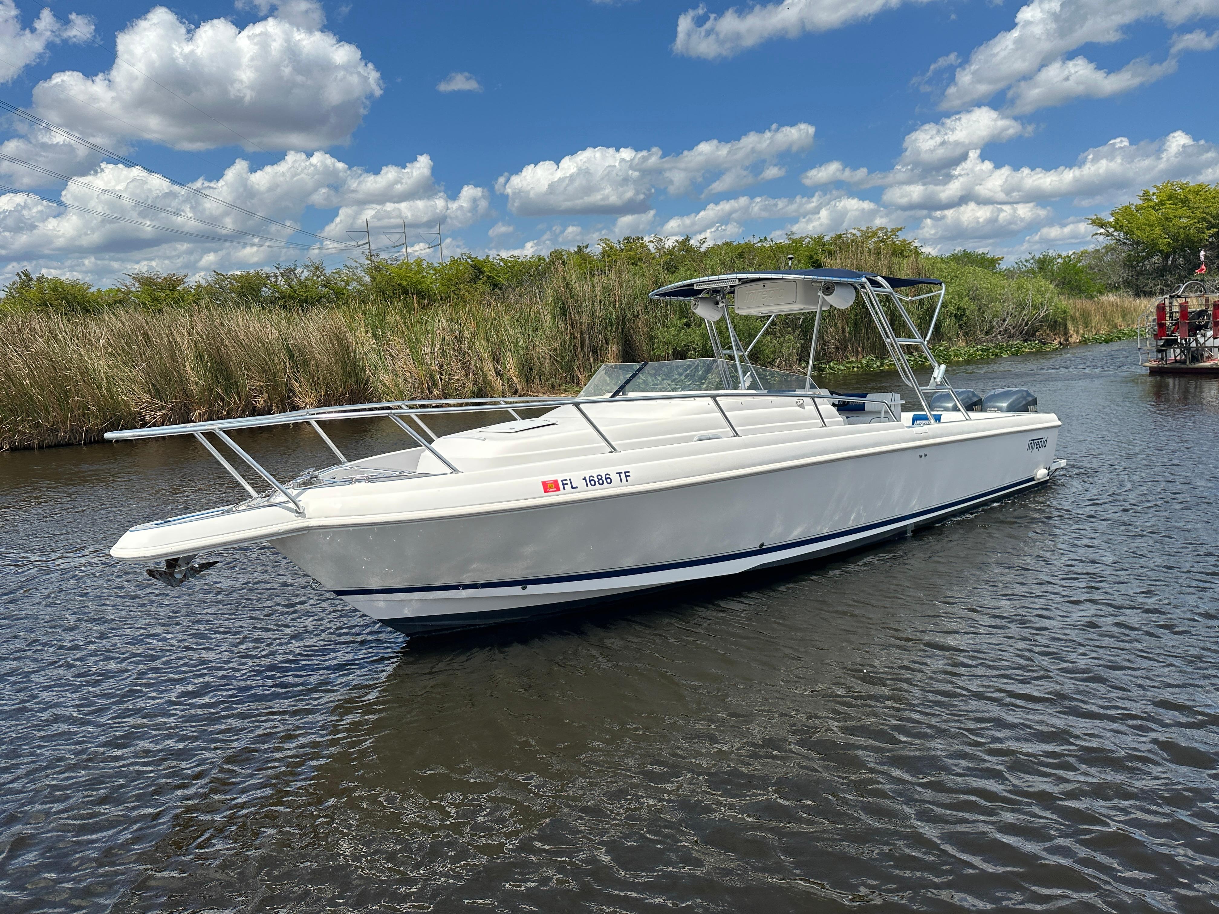 1999 Intrepid 322 Cuddy Cuddy Cabin for sale - YachtWorld