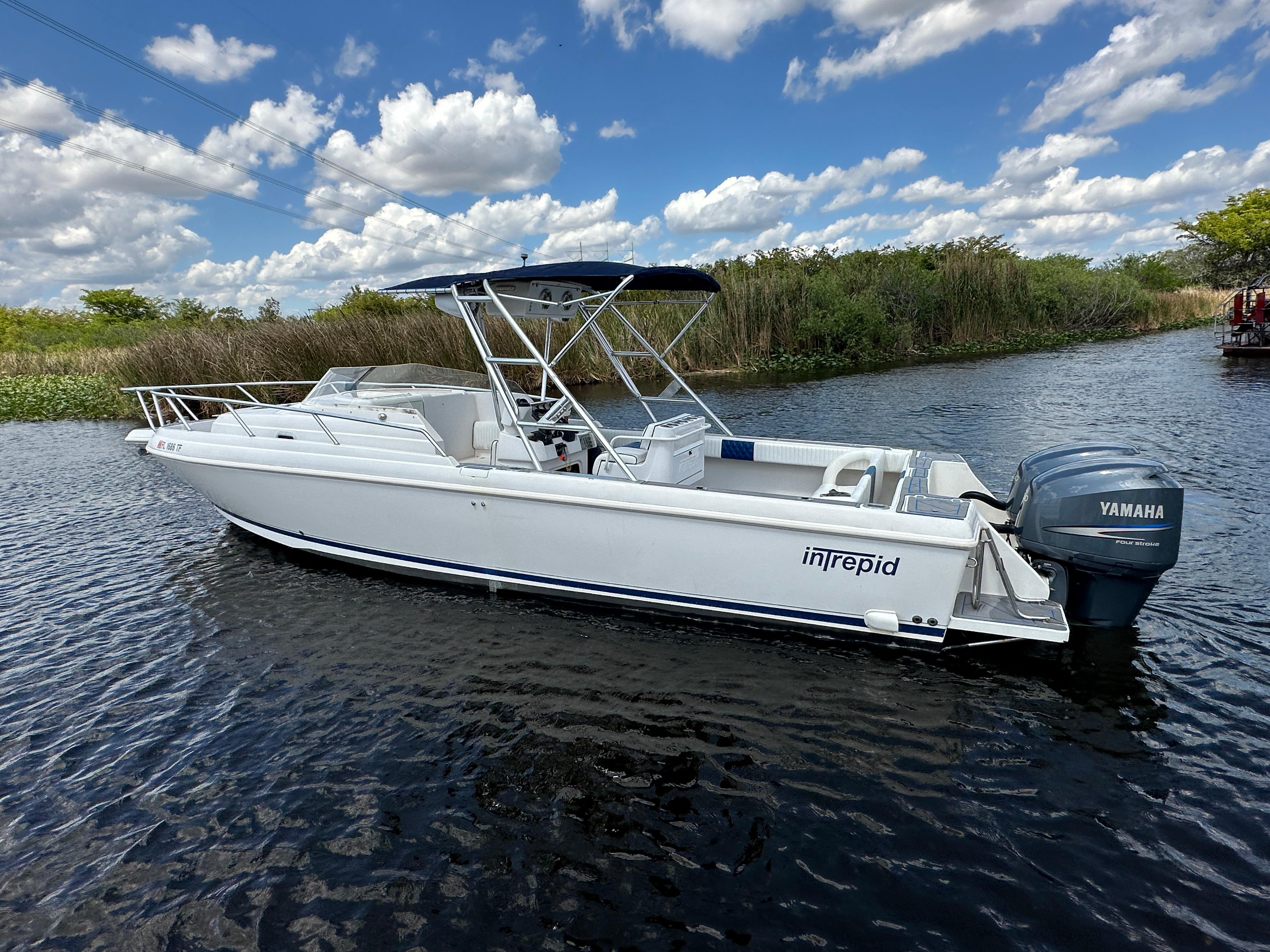 1999 Intrepid 322 Cuddy Cuddy Cabin for sale - YachtWorld