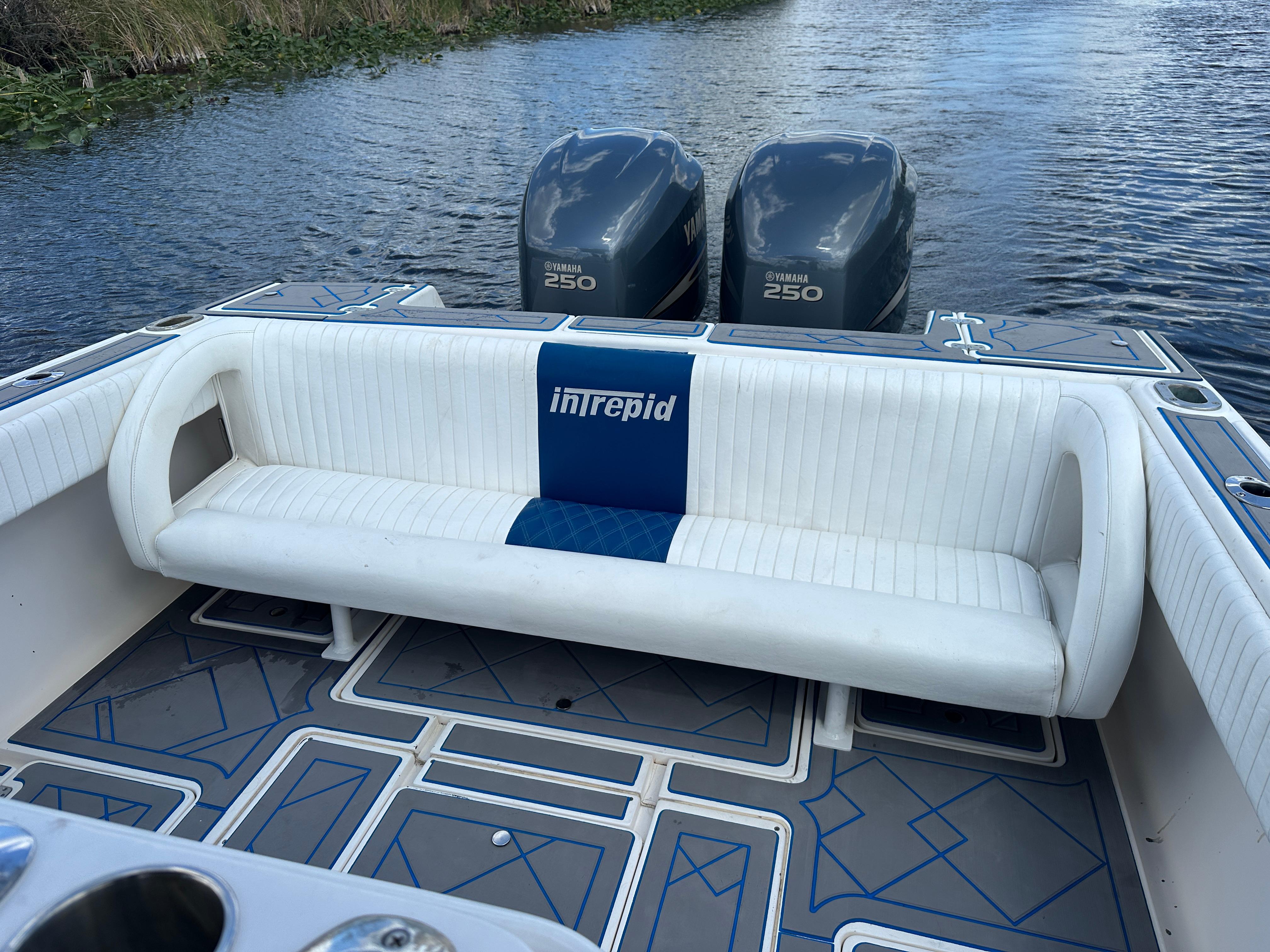 1999 Intrepid 322 Cuddy Cuddy Cabin for sale - YachtWorld