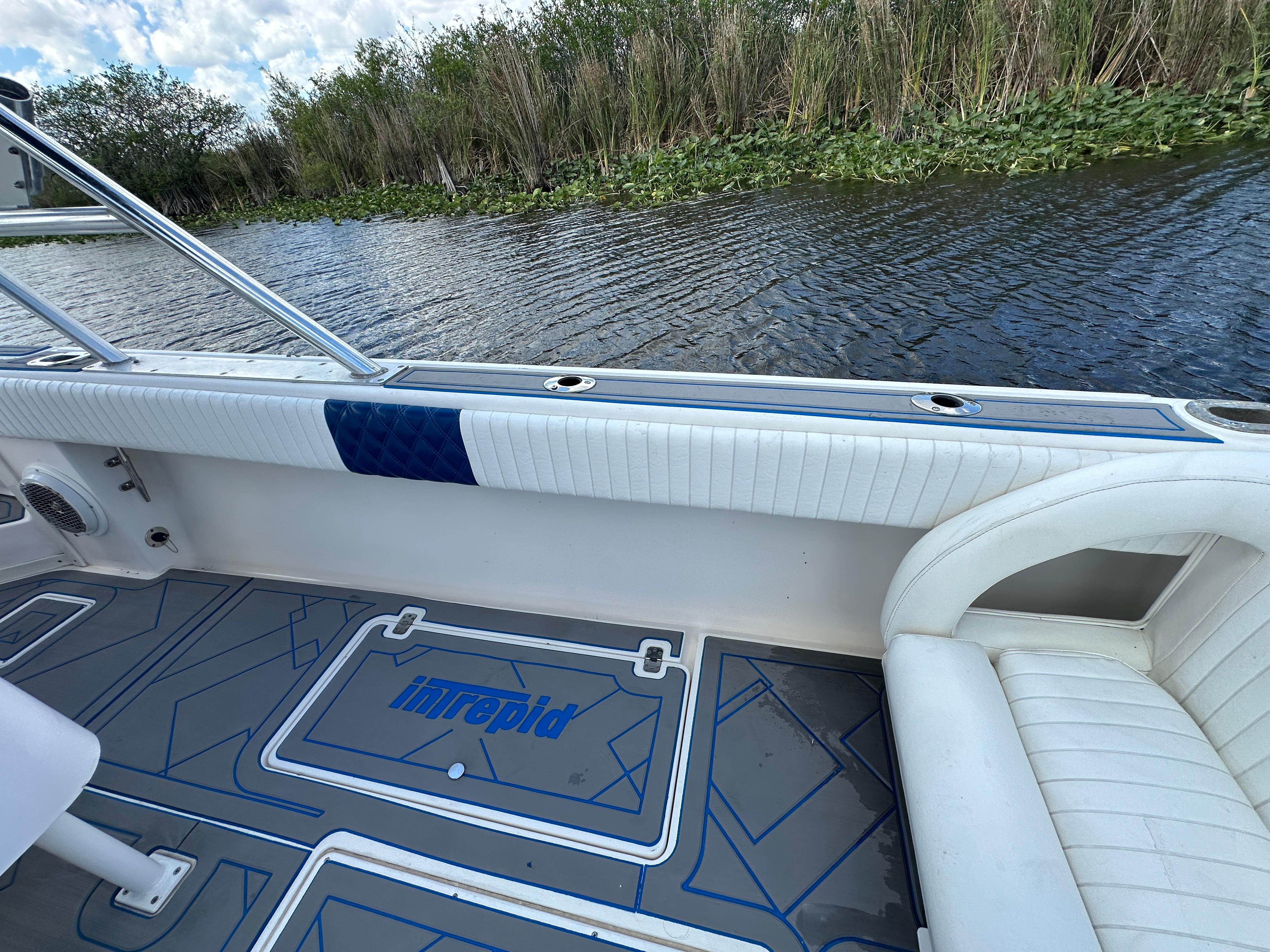 1999 Intrepid 322 Cuddy Cuddy Cabin for sale - YachtWorld