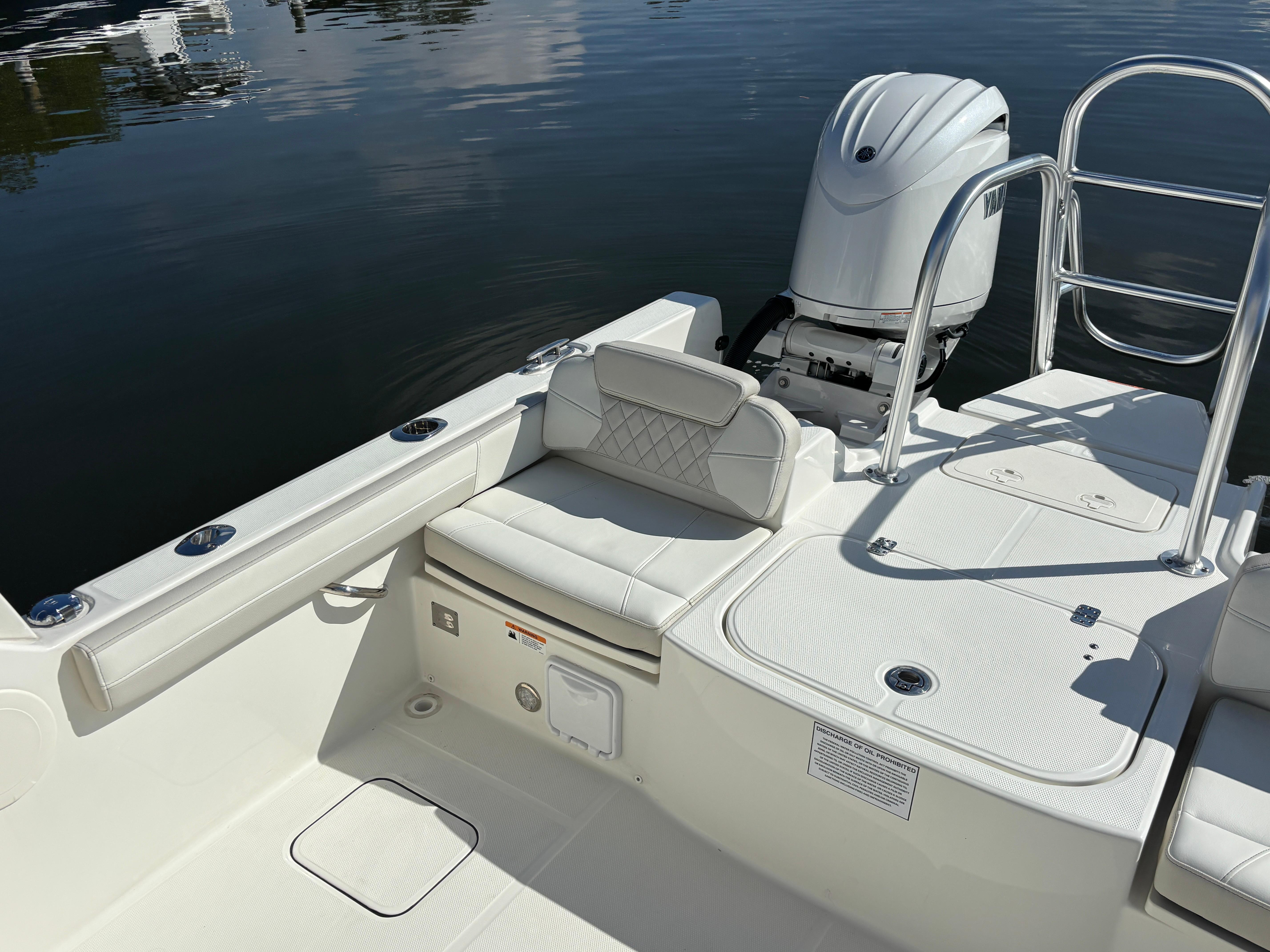2025 World Cat 230 DC Power Catamaran for sale - YachtWorld