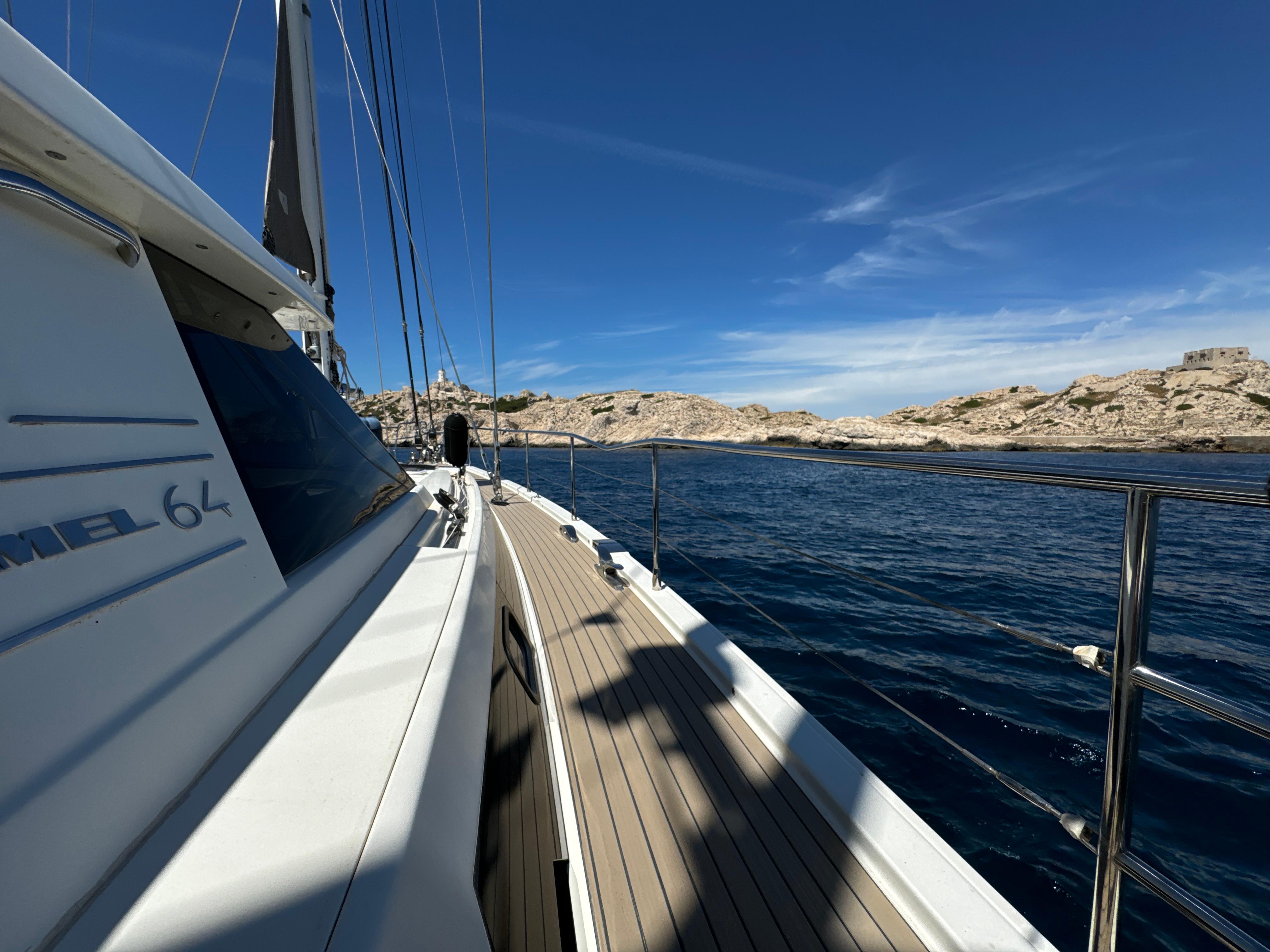 2013 Amel 64 Cruiser for sale - YachtWorld