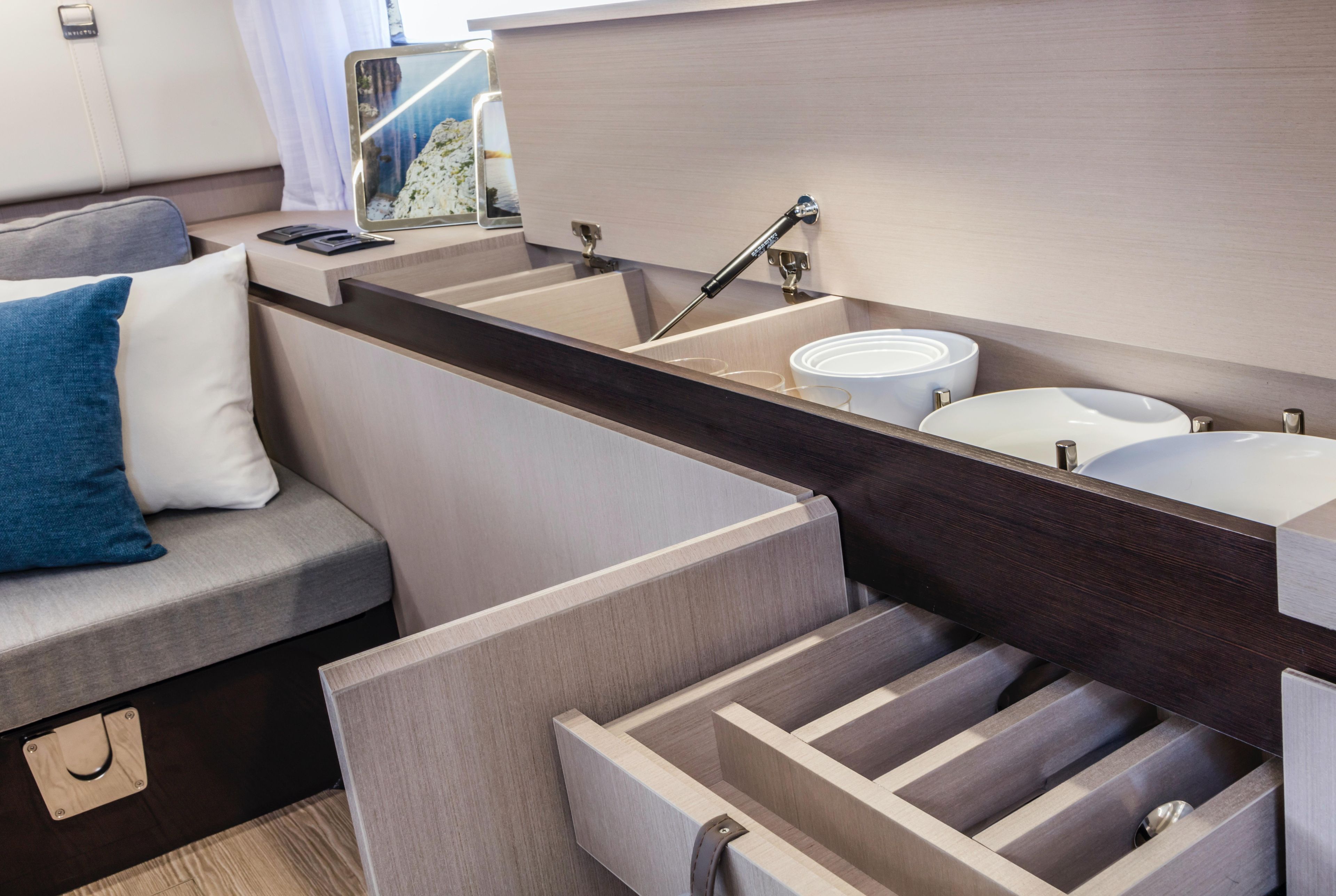 Nuevo 2026 Invictus GT320 | TopBarcos.com