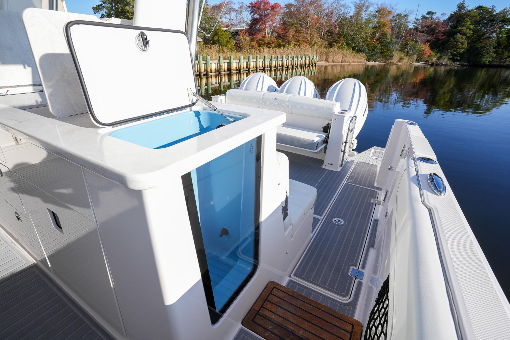 2024 Regal 38 SAV Cruiser for sale - YachtWorld