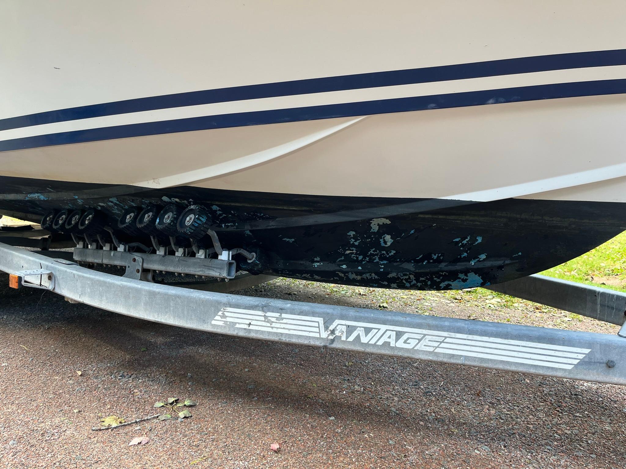 1989 Limestone 24 Express Cruiser Express Cruiser for sale - YachtWorld