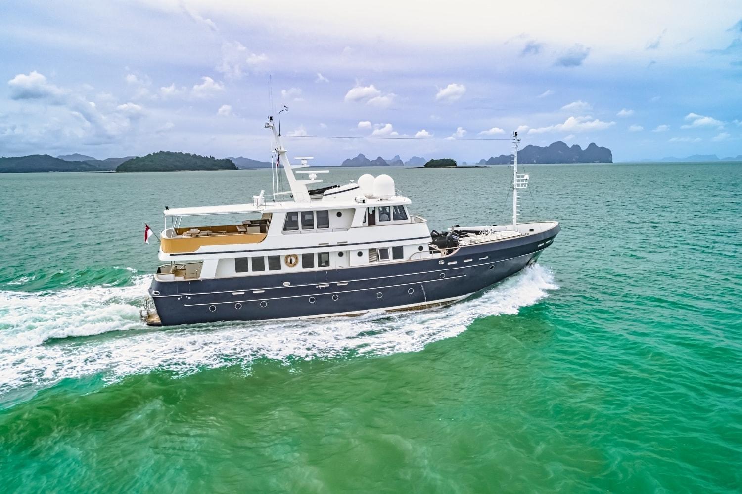 DOUBLEYOU Motor Yachts Cheoy Lee for sale - YachtWorld