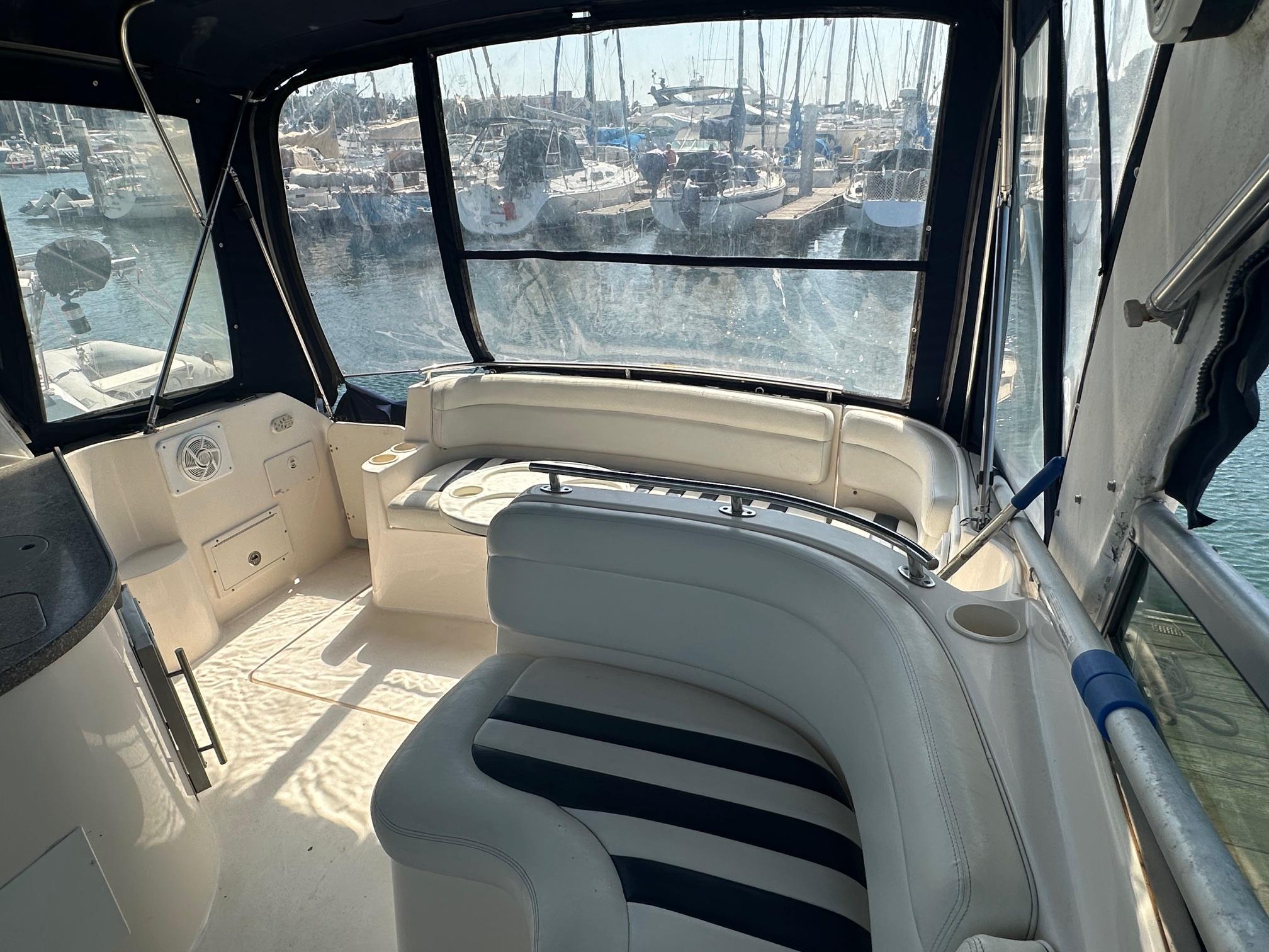 2004 Rinker Fiesta Vee 312 Cruiser for sale - YachtWorld