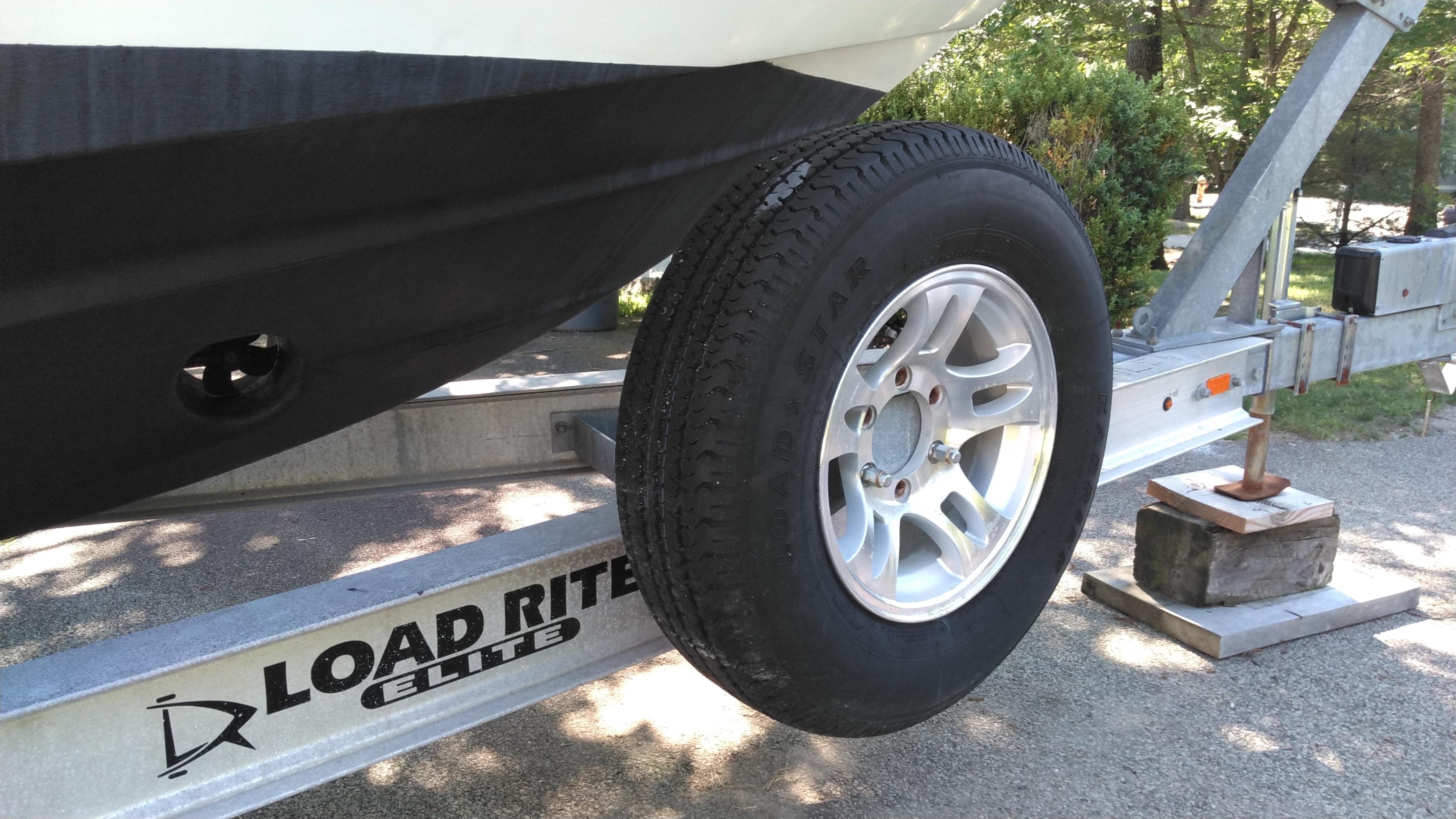 2014 Regal 28 Express Express Cruiser for sale - YachtWorld