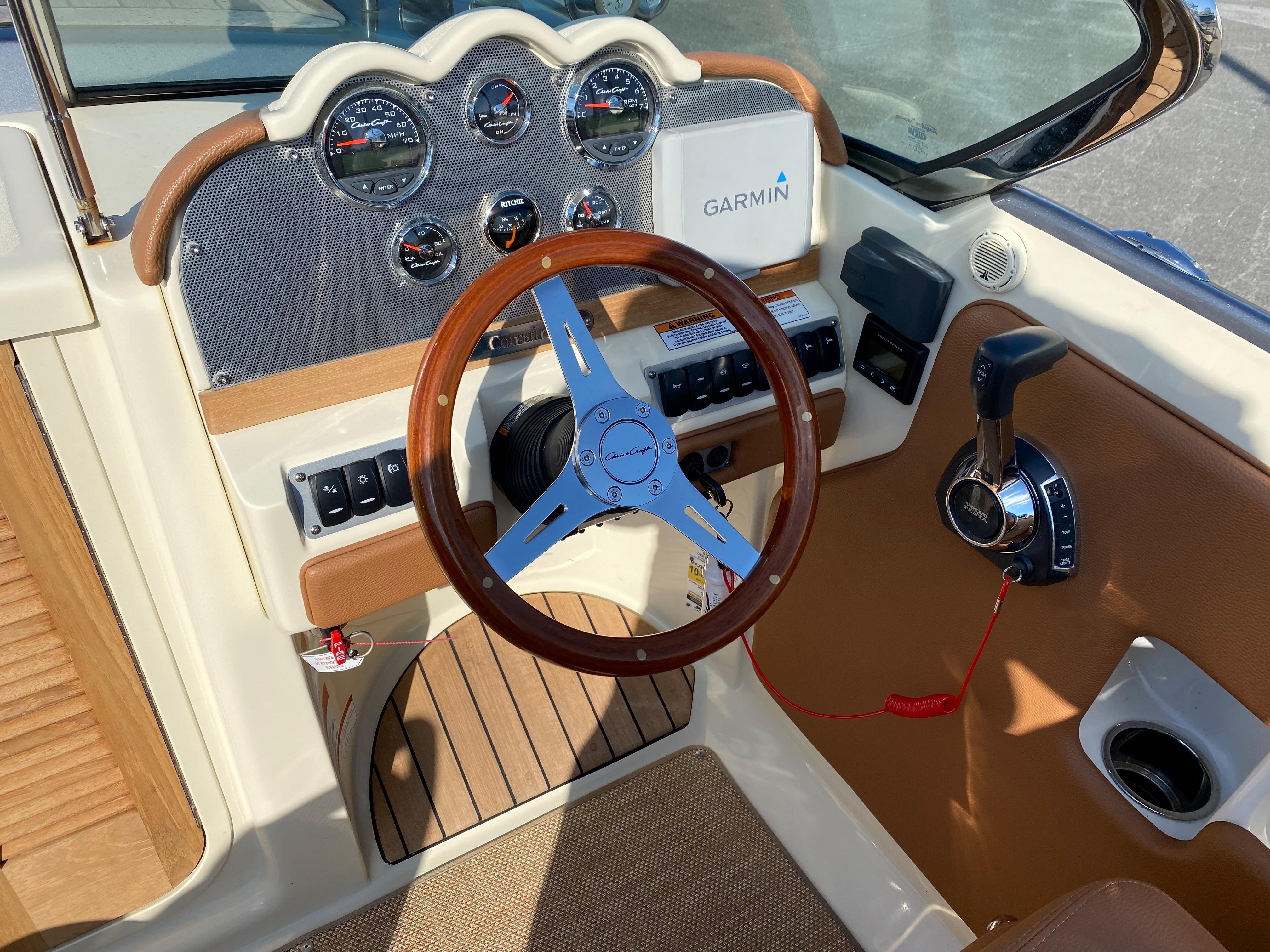 2019 Chris-Craft 27 Corsair Cuddy Cabin for sale - YachtWorld