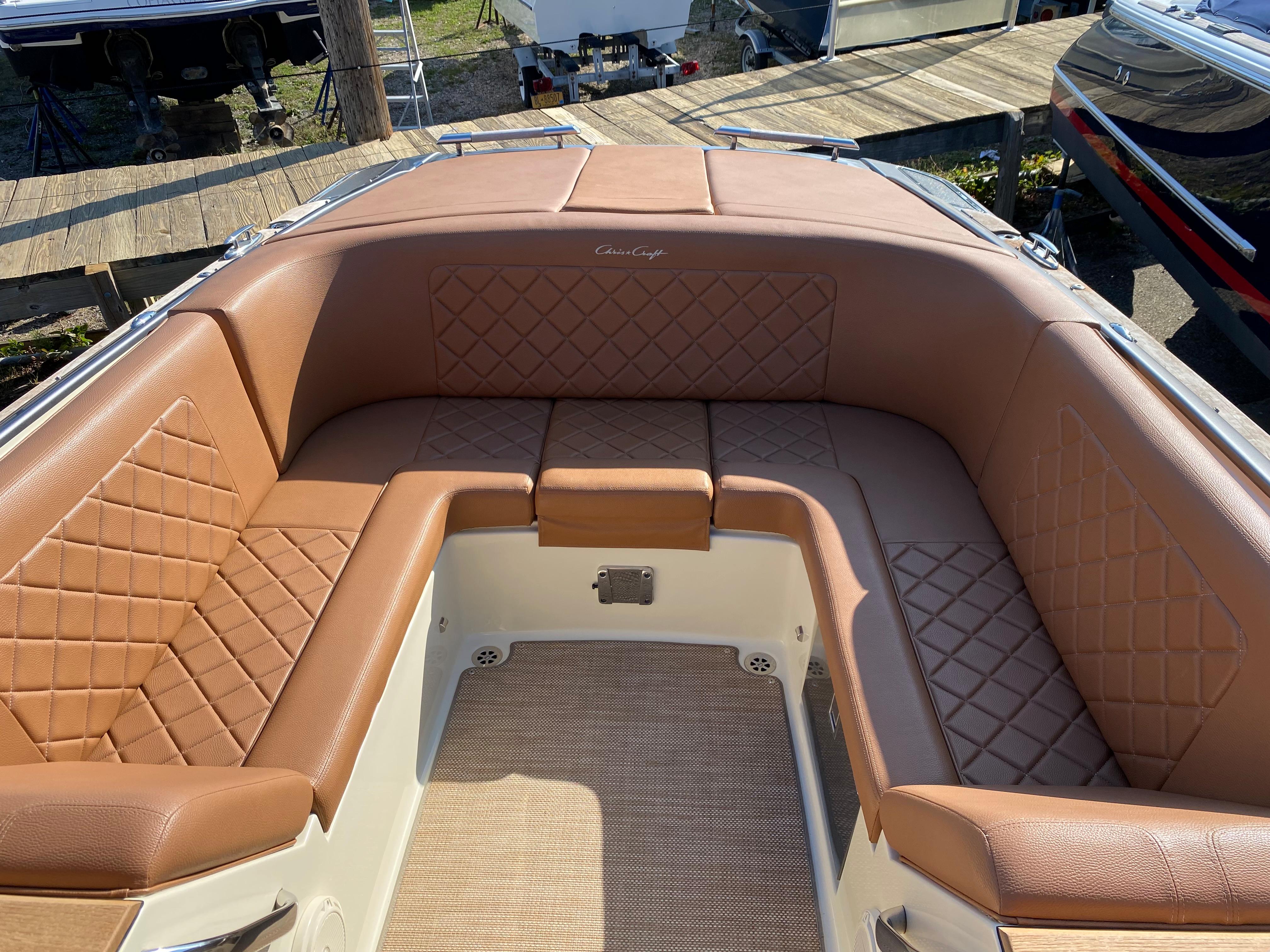 2019 Chris-Craft 27 Corsair Cuddy Cabin for sale - YachtWorld