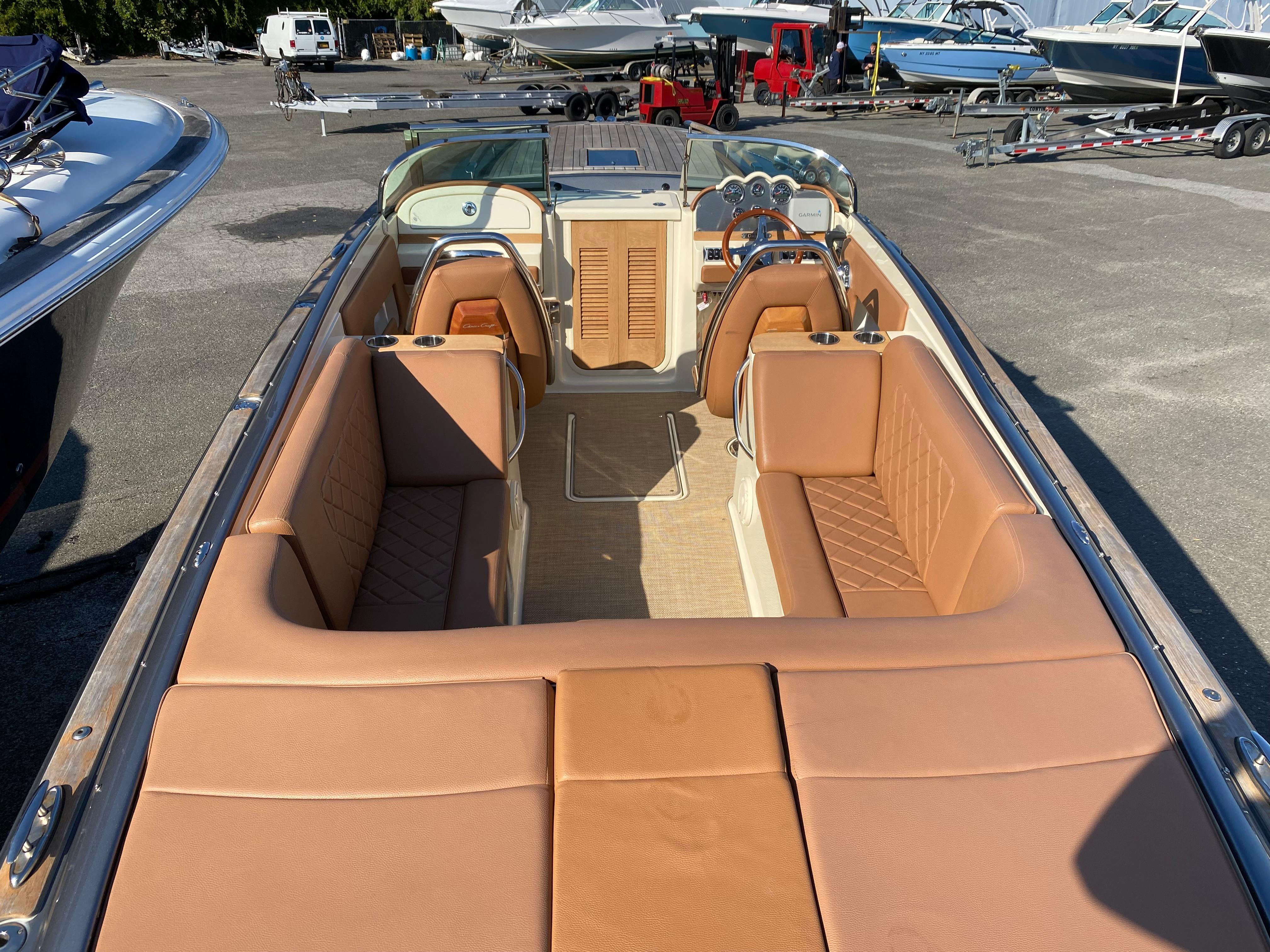 2019 Chris-Craft 27 Corsair Cuddy Cabin for sale - YachtWorld